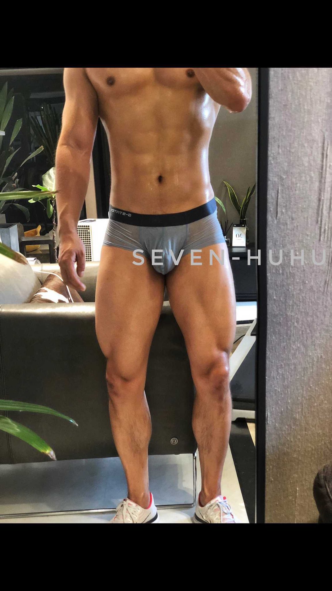 seven-huhu on Twitter: "喜欢汗味儿还是？ https://t.co/M3Nk1TtS5T" / Twitter