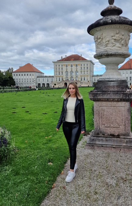 TW Pornstars - ⚜ LIZZ LA REIGN ⚜. Pictures and videos from Twitter. Page 2