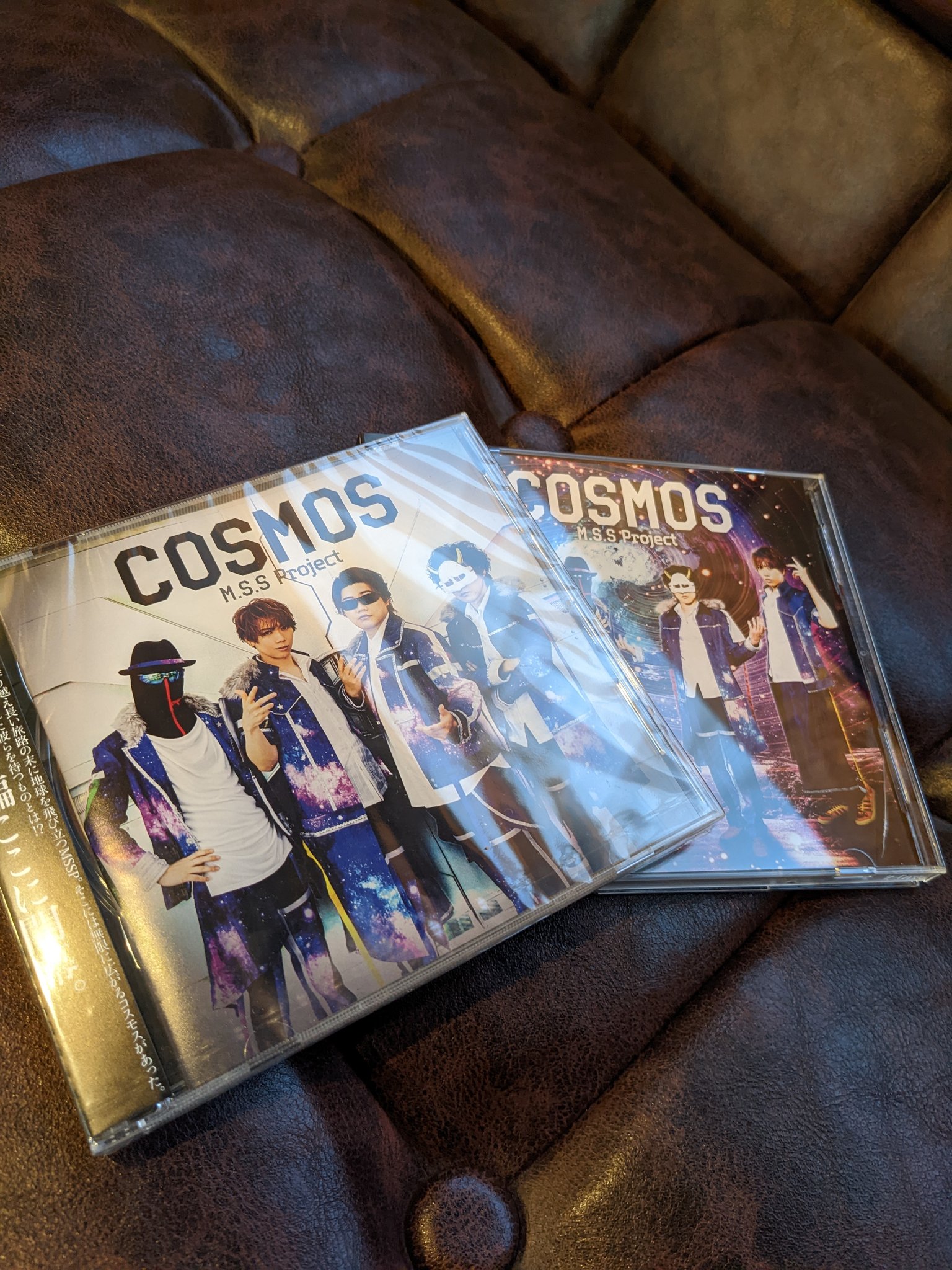 Altero Custom Guitars on Twitter: "まさかの贈り物が届きました！ 素直にビックリです🤩 やっぱりクレジットが掲載されるのは、ホンマに嬉しいですよね😹 きっくん ...