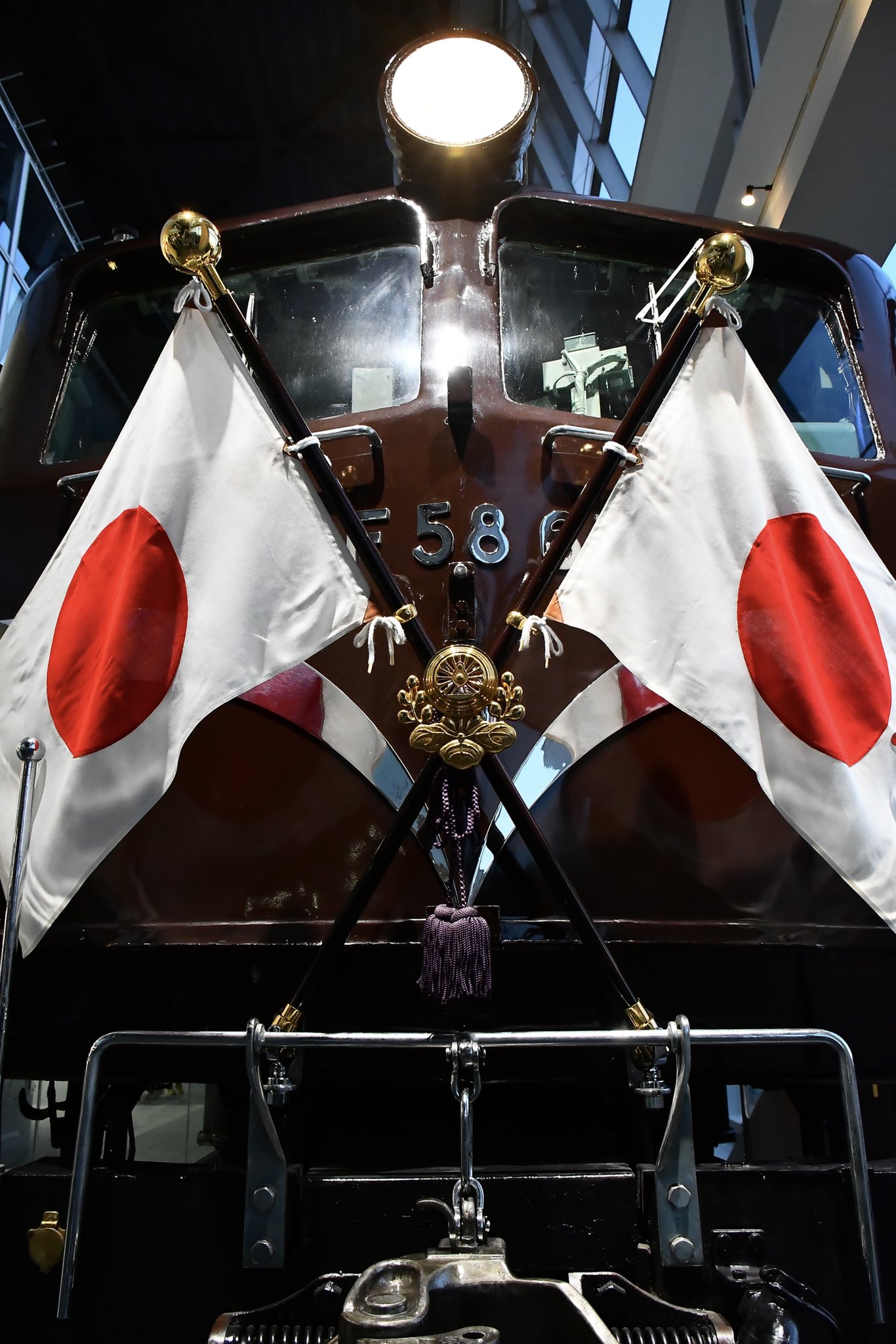 ふるさとみなかみ on Twitter: "EF58-61 常設展示開始 その2(夕方〜閉館迄編 日が暮れるに連れ最高に雰囲気がよくなり撮影者達のボルテージも上がっていく。結局閉館まで撮って ...