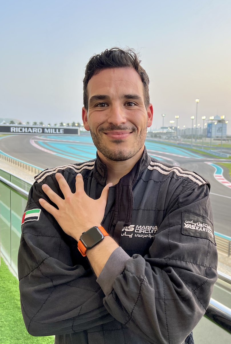 Alberto Alvarez's Threads – Thread Reader App