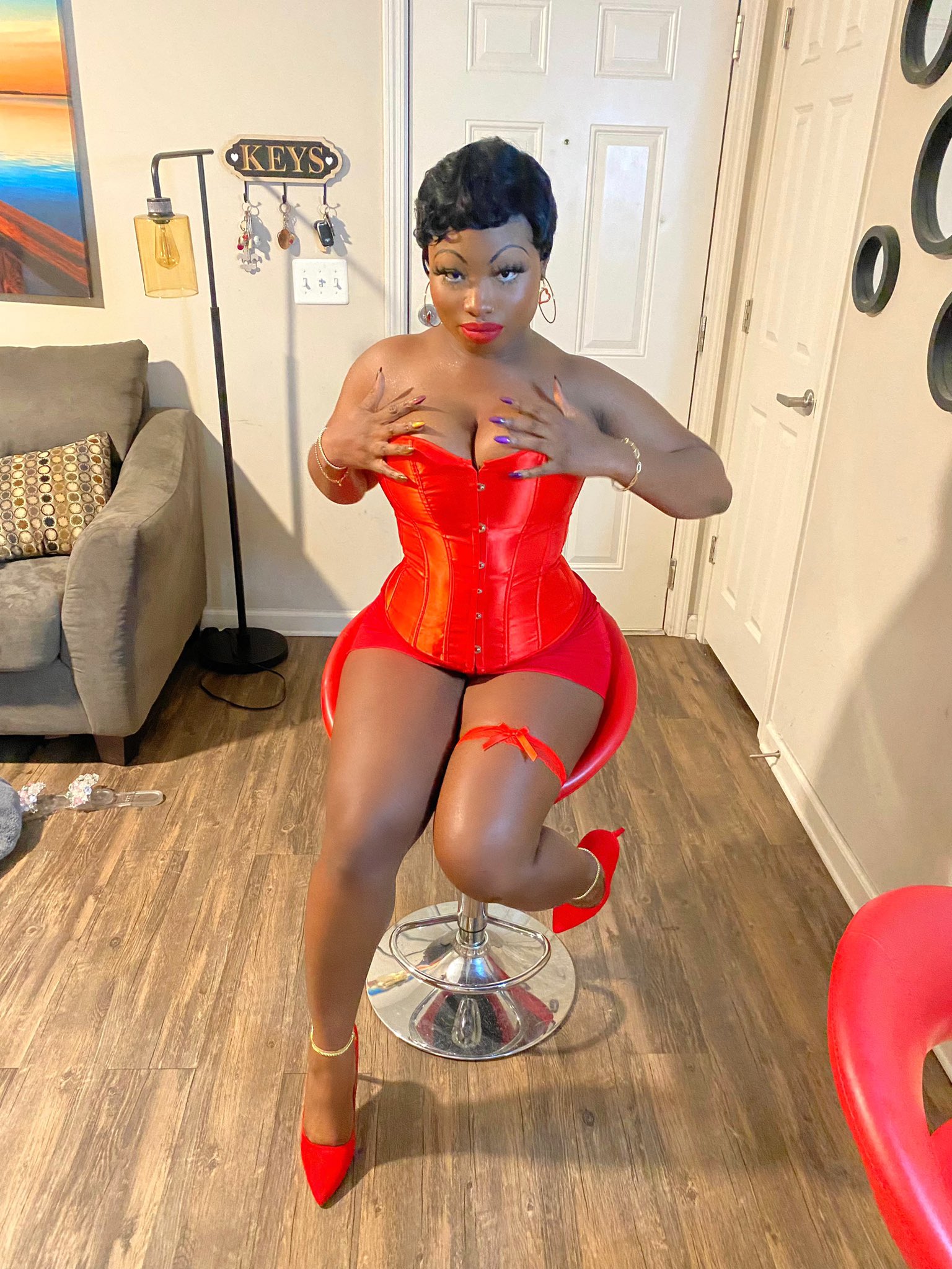 𝘔𝘴. 𝘊𝘩𝘢𝘳𝘮𝘪𝘯𝘨 🦋 on Twitter: "Betty Boop is a bad bitch 💋 https://t.co/xmp2NismsE" / Twitter