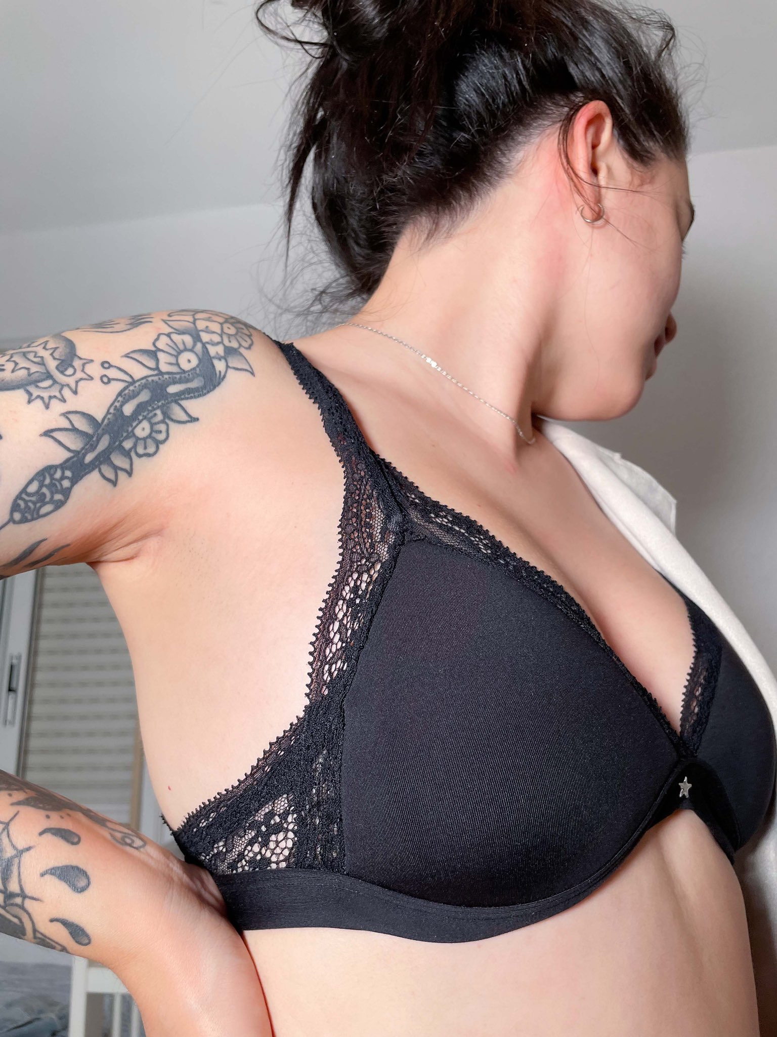 Eva on Twitter: "My onlyfans account is suspended 😔, I'll tell you ...