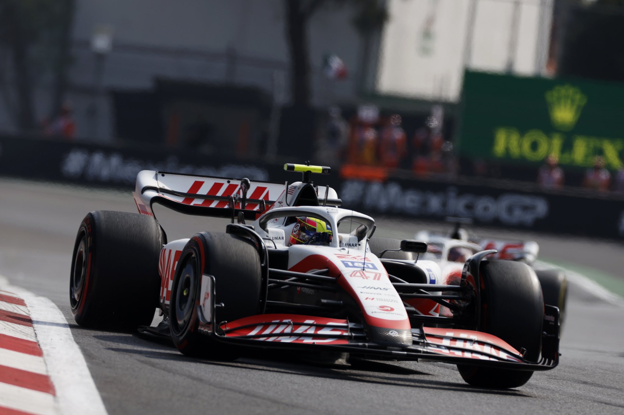 Haas F1 Team on Twitter: "Finally, final 🔟 laps of the race: P17 Mick, P18 Kevin, with a gap of ...