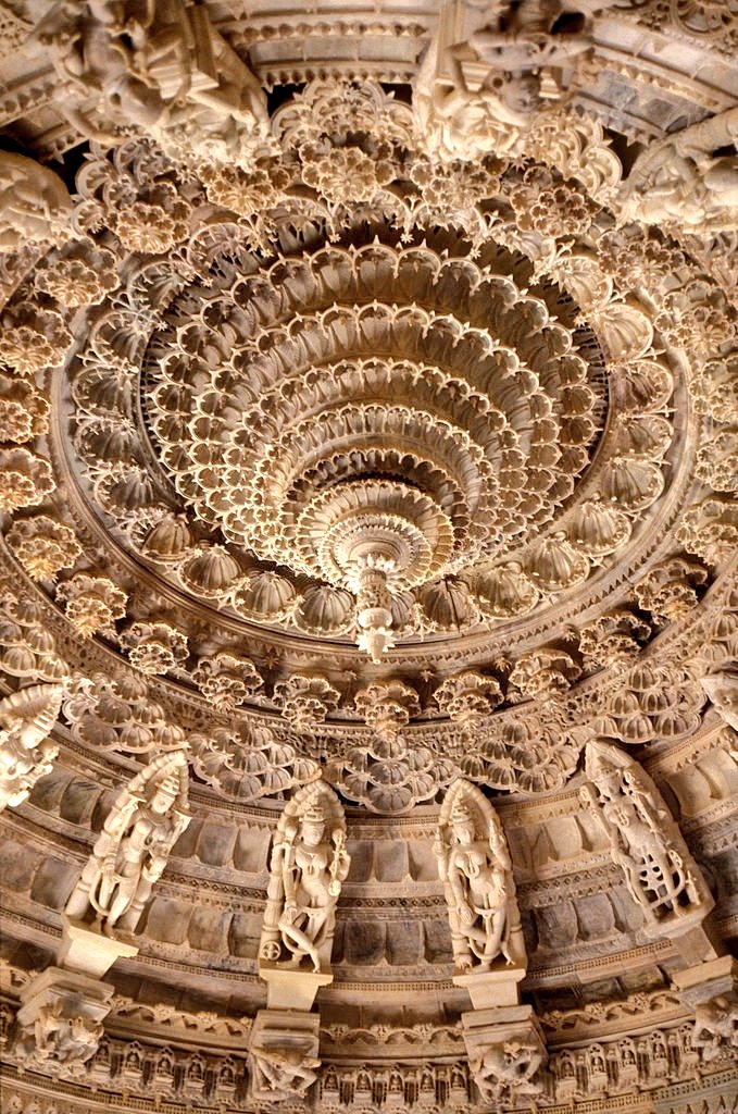 10 beautiful ceilings of ancient temples of India, such intricate ...
