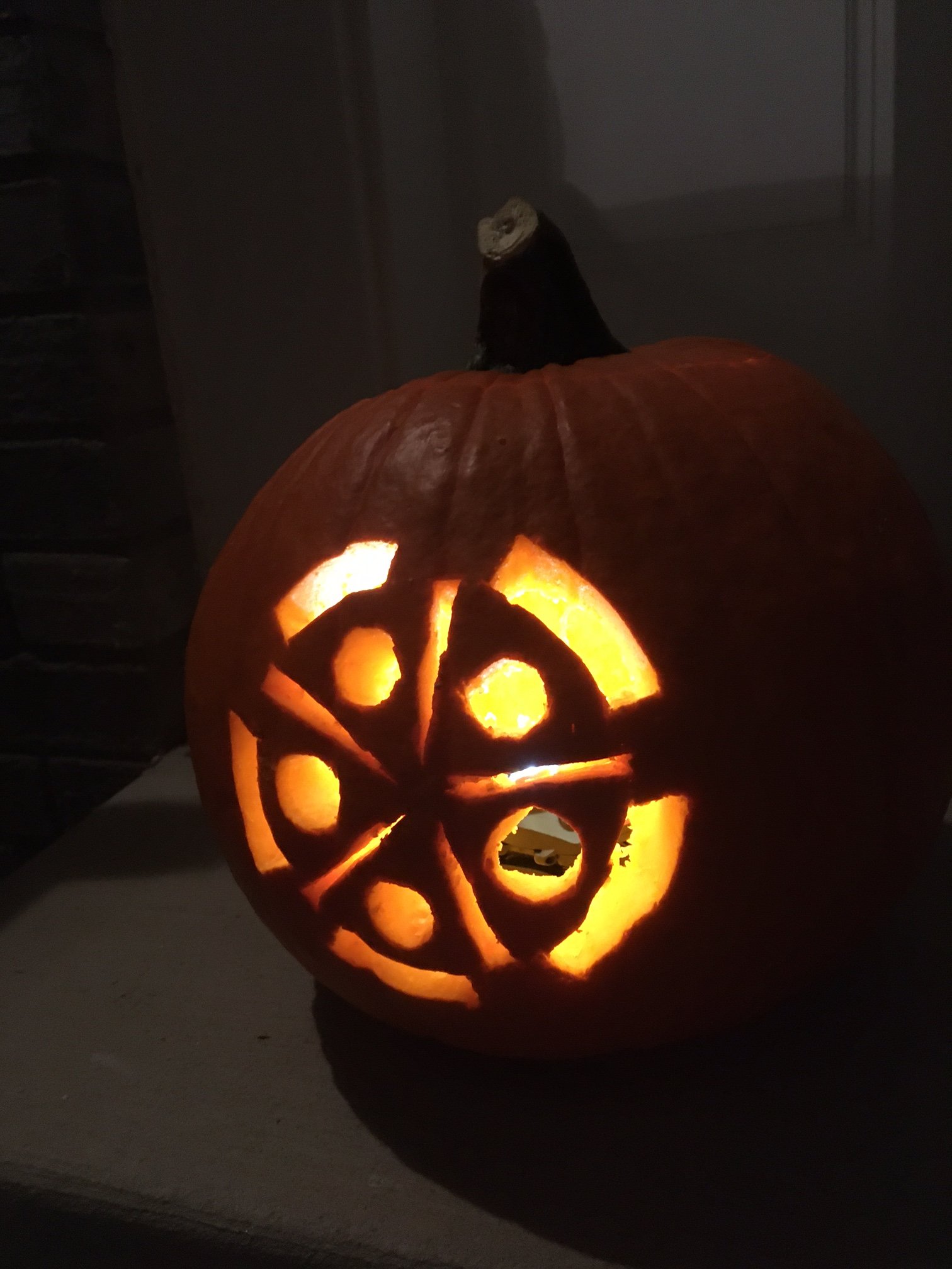 Auri | Scheming on Twitter: "Reply if you know what I carved. >:] https://t.co/RQunRZA22e" / Twitter