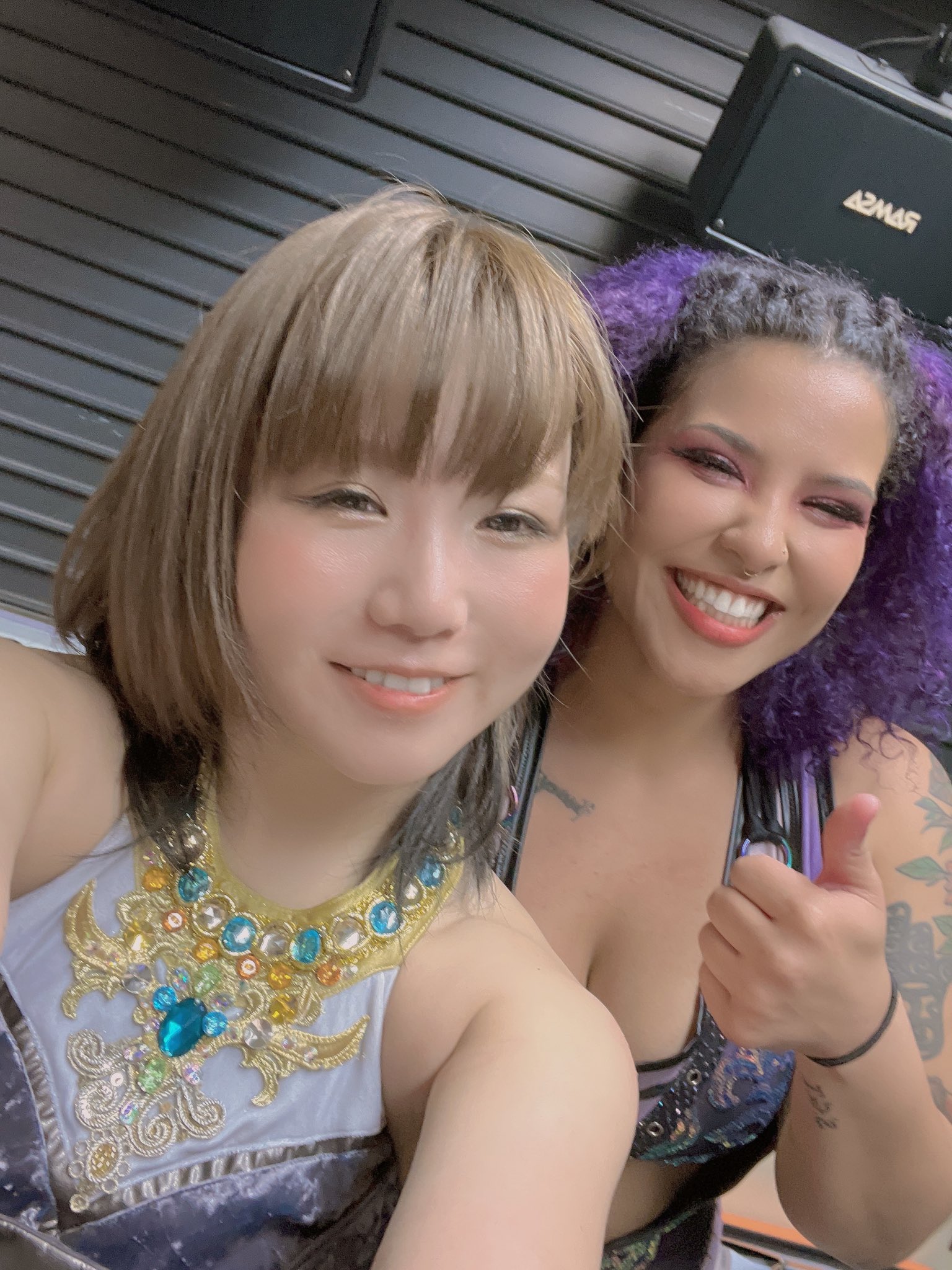 坂崎ユカ Sakazaki Yuka on Twitter: "willowと久しぶりに会えた☺️ タッグ楽しかった👏🏻💜 強くて明るくてパワー🫶🏻 にっひひひひ😝🤪 Strong ...