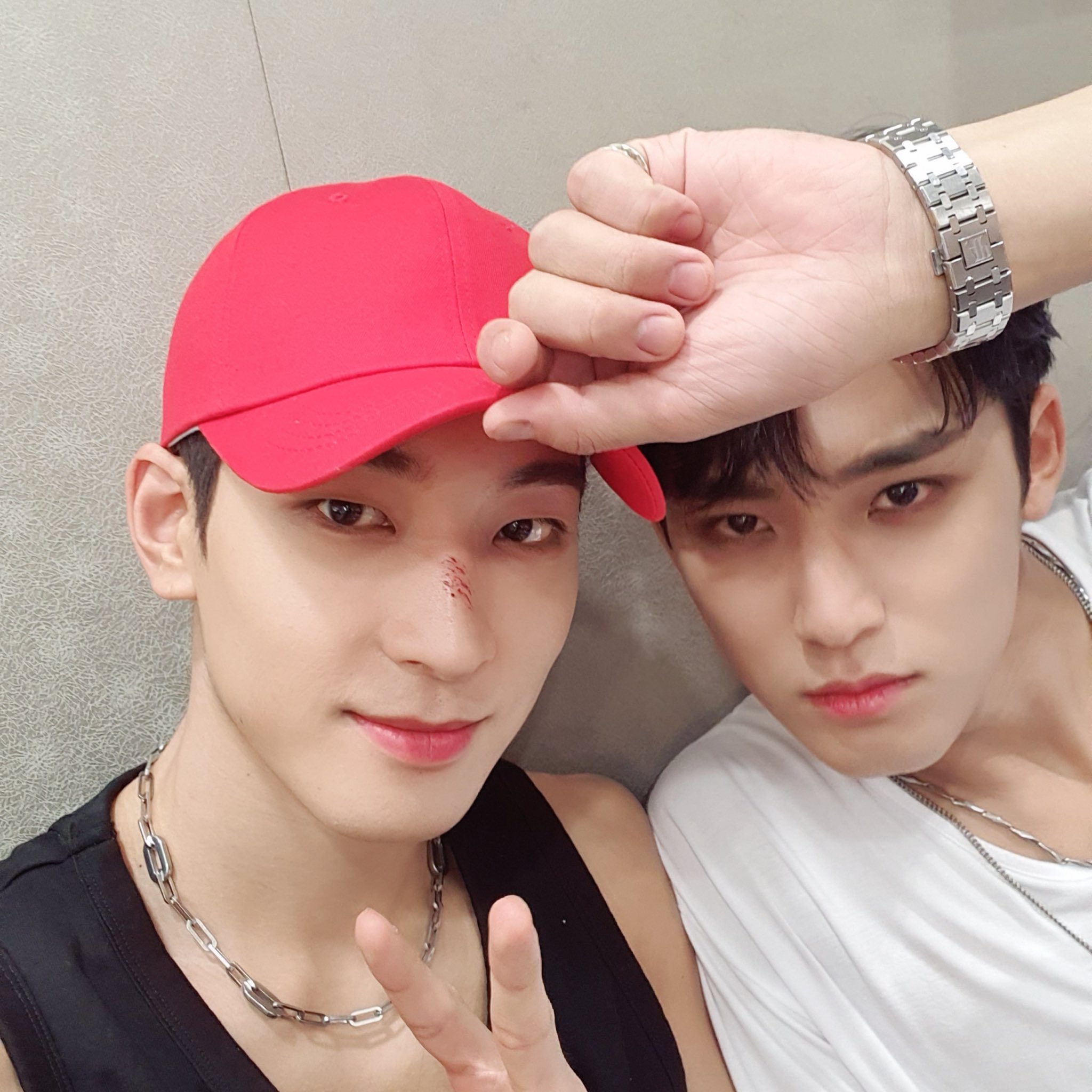 nguek | Sdg pusink on Twitter: "Thread of minwon’s viral selca on twitter https://t.co ...
