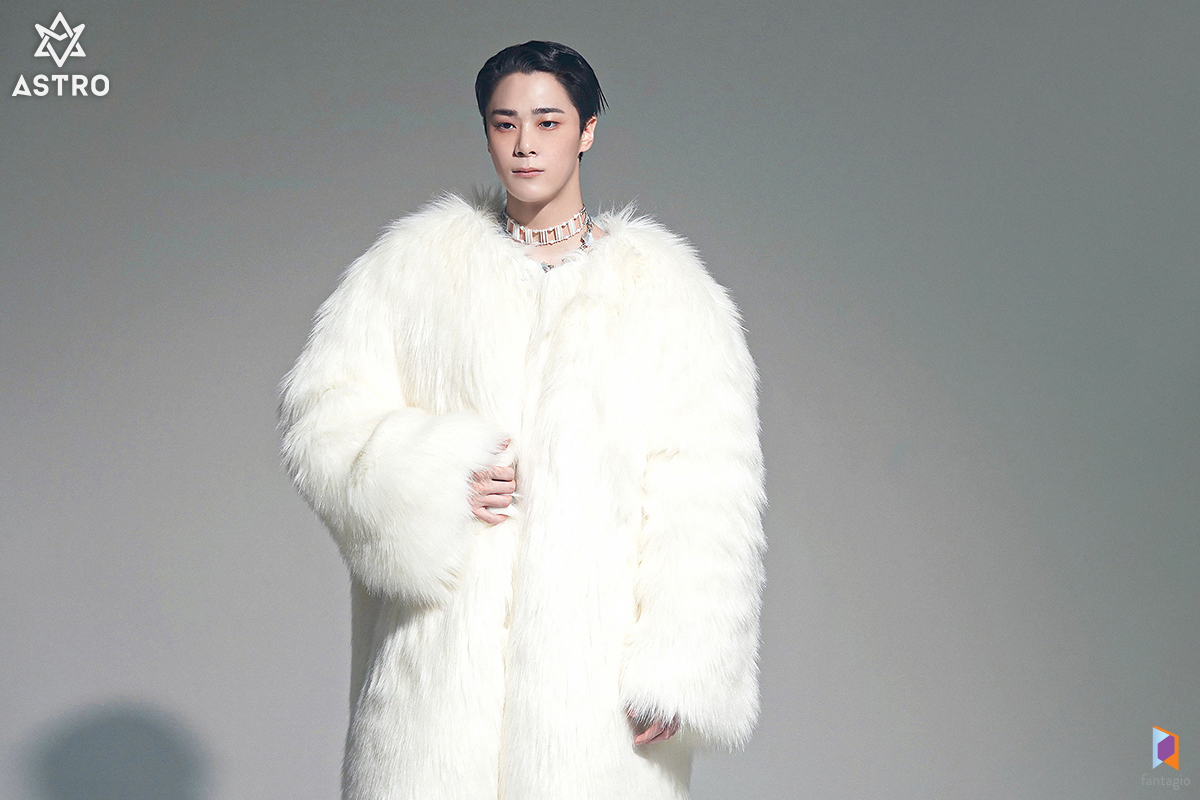 ASTRO Philippines on Twitter: "[📷] FANTAGIO NAVER 221014 ASTRO Moon Bin Cosmopolitan Korea ...