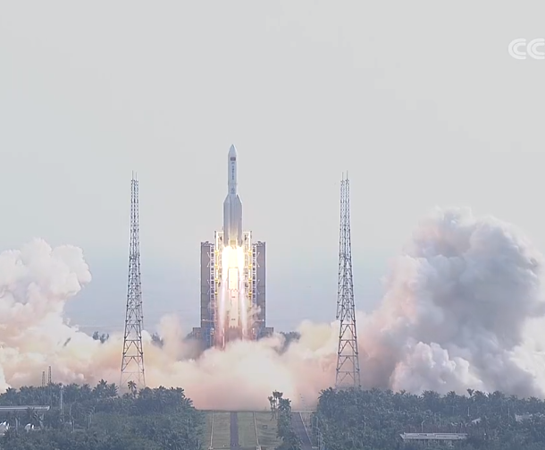 Chinese Space Station on Twitter: "🚀🛰HAPPENING NOW: 3-2-1 Blast off! #Mengtian #梦天 [📷/CMG]"