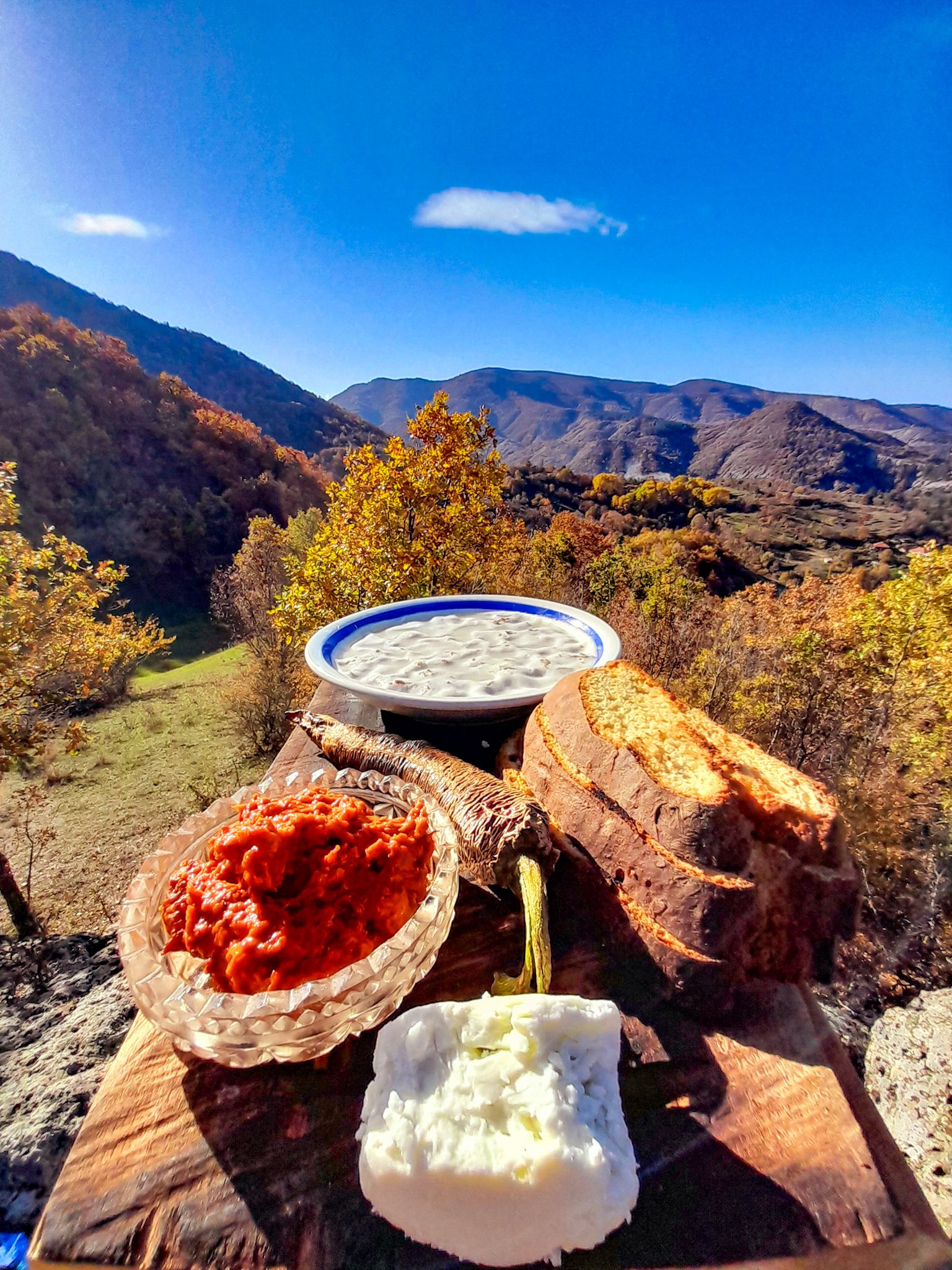 Томче On Twitter Пивтии ајвар сирење Зимно сметање на времето Uf1fdace88 Twitter