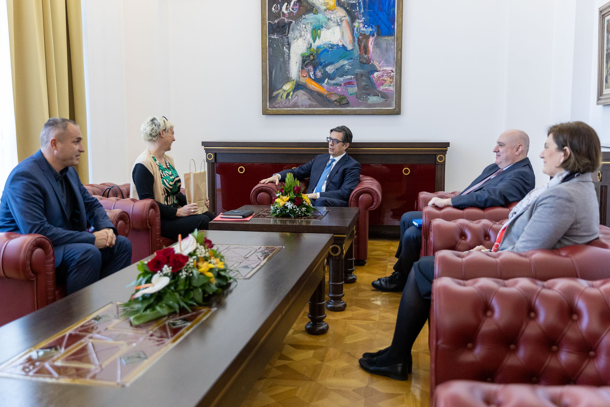 Stevo Pendarovski On Twitter Средба со претседателката на Комората на Република Северна