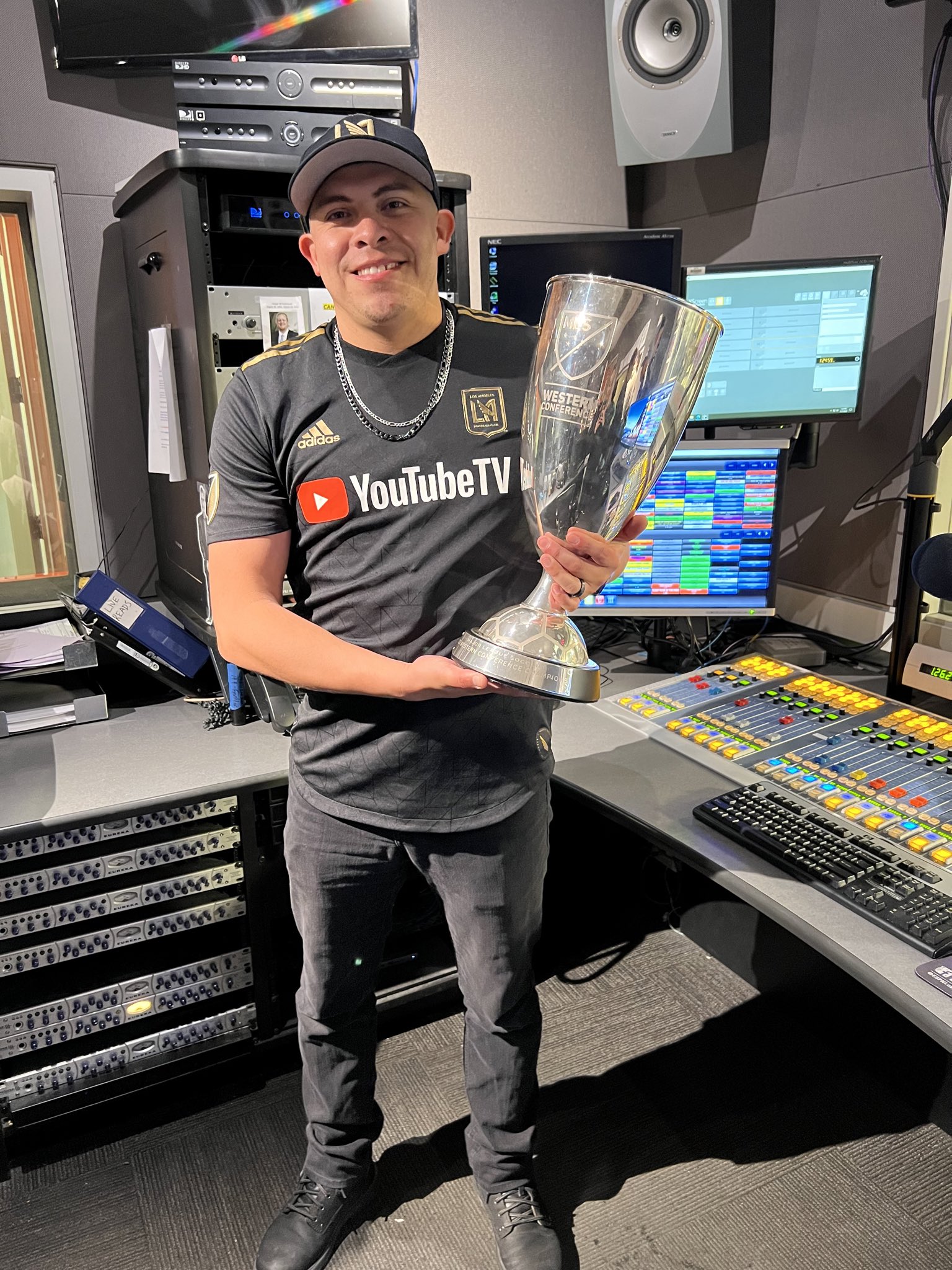 JoRgE on Twitter: "Wow!!! Got to meet @LAFC Champion Goalkeeper / MVP @jmacdaddy77 ⚽️and the # ...