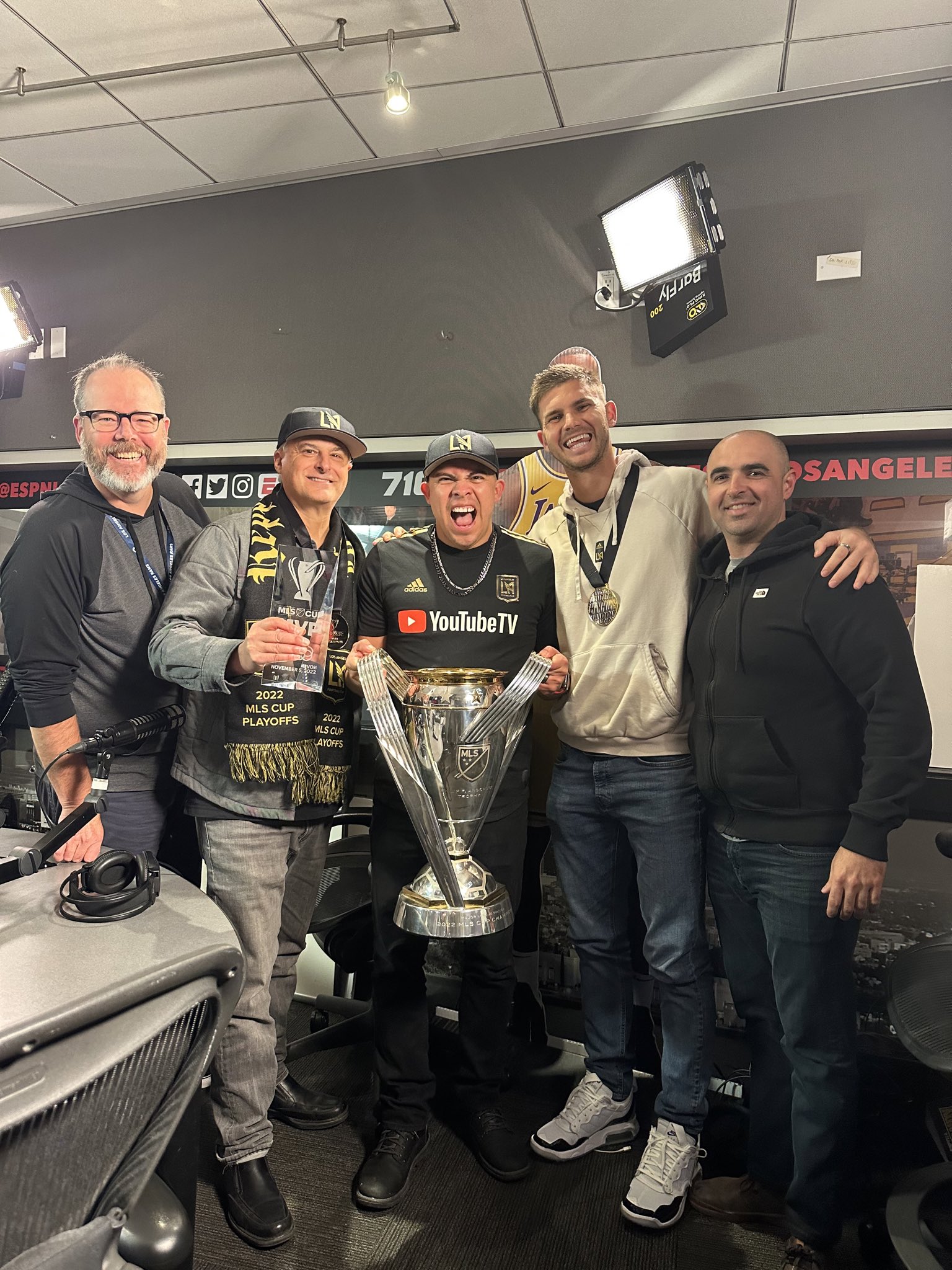 JoRgE on Twitter: "Wow!!! Got to meet @LAFC Champion Goalkeeper / MVP @jmacdaddy77 ⚽️and the # ...