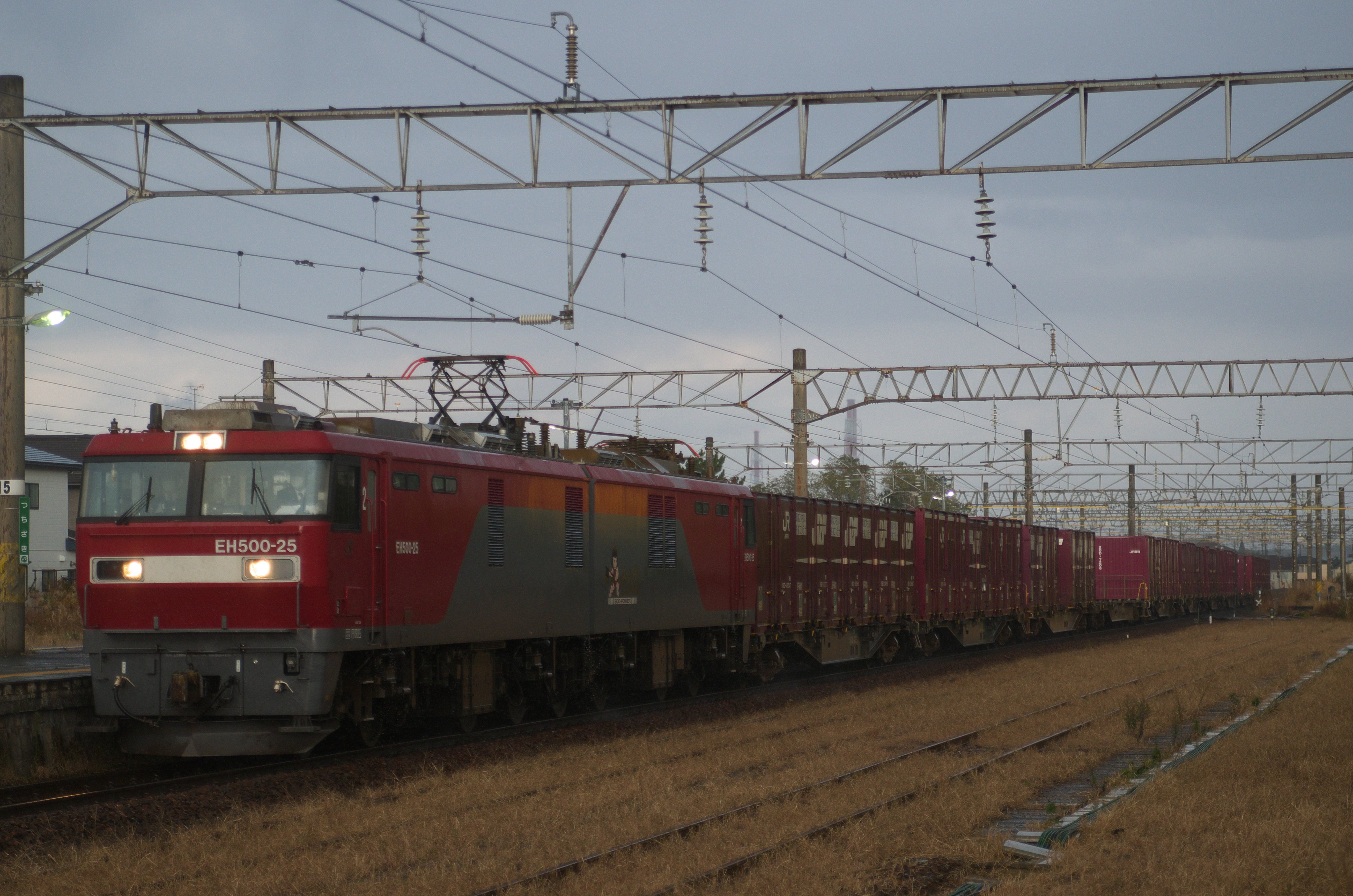 もと華。 on Twitter: "1658レ【仙貨】EH500-25牽引。 2022.11.08 https://t.co/oIQ2YukHkV" / Twitter