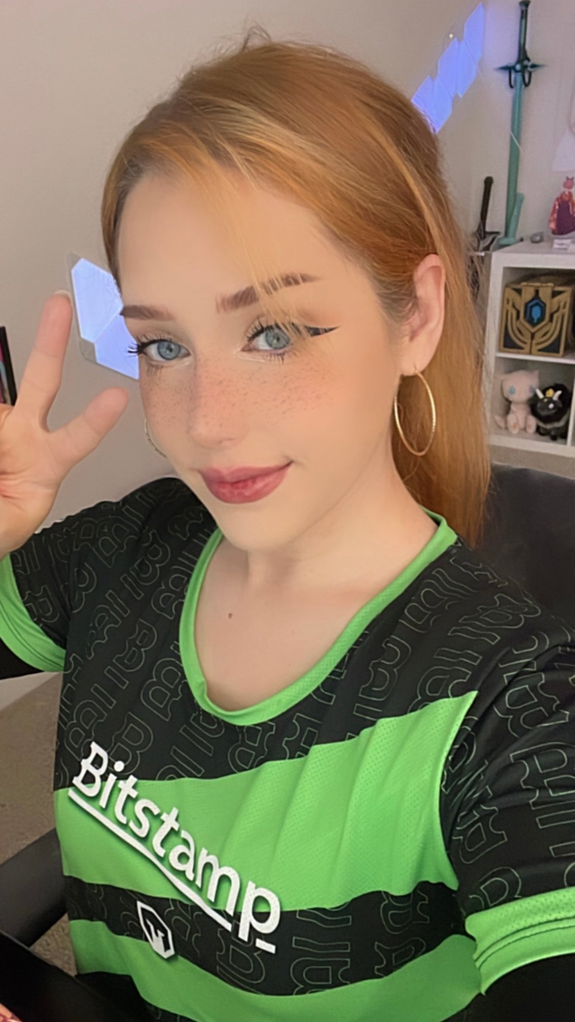 shelby⭐🎵 on Twitter: "IN ABOUT TWO HOURS (7pm est!) i'm doing an AMA with the man himself ...