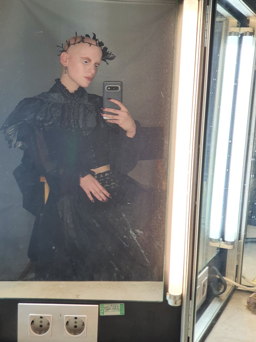 JOELLE – Joelle Official Website of Actress, Singer-songwriter and Musician