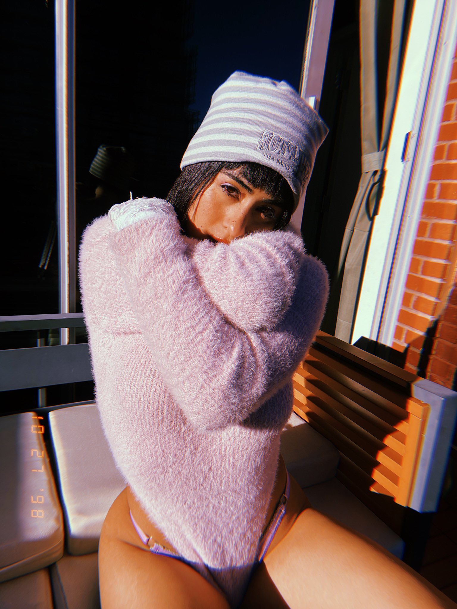 Mia V on Twitter: "Looking and feeling comfy. https://t.co/irencXcnES" / Twitter