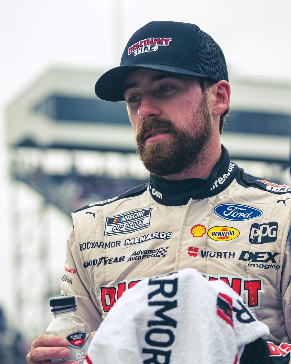 He gave it all he had this postseason. @Blaney | #NASCARPlayoffs # ...