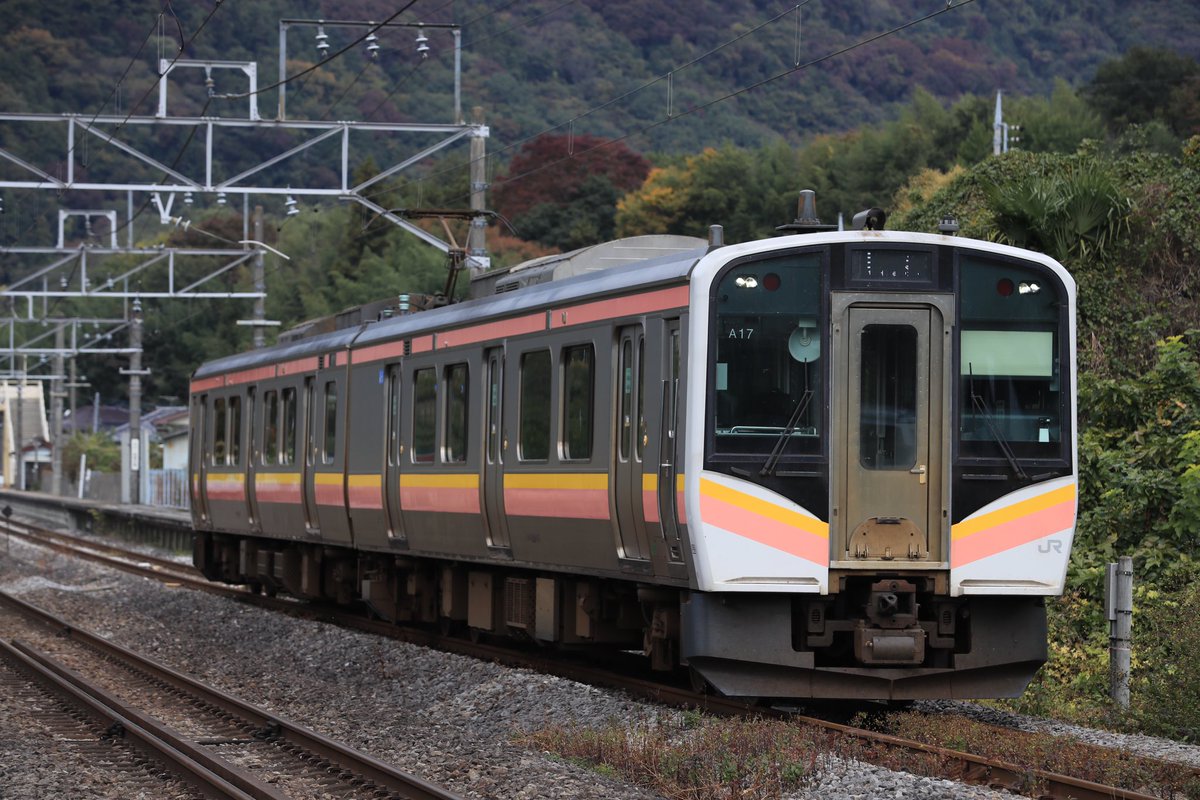 鉄道写真総合技術研究所 on Twitter: "E129系A17編成 大宮入場 配9728レ E235系1000番台 新津配給 EF64 1031 ＋ E235系 J-18編成 4両 上越線 ...