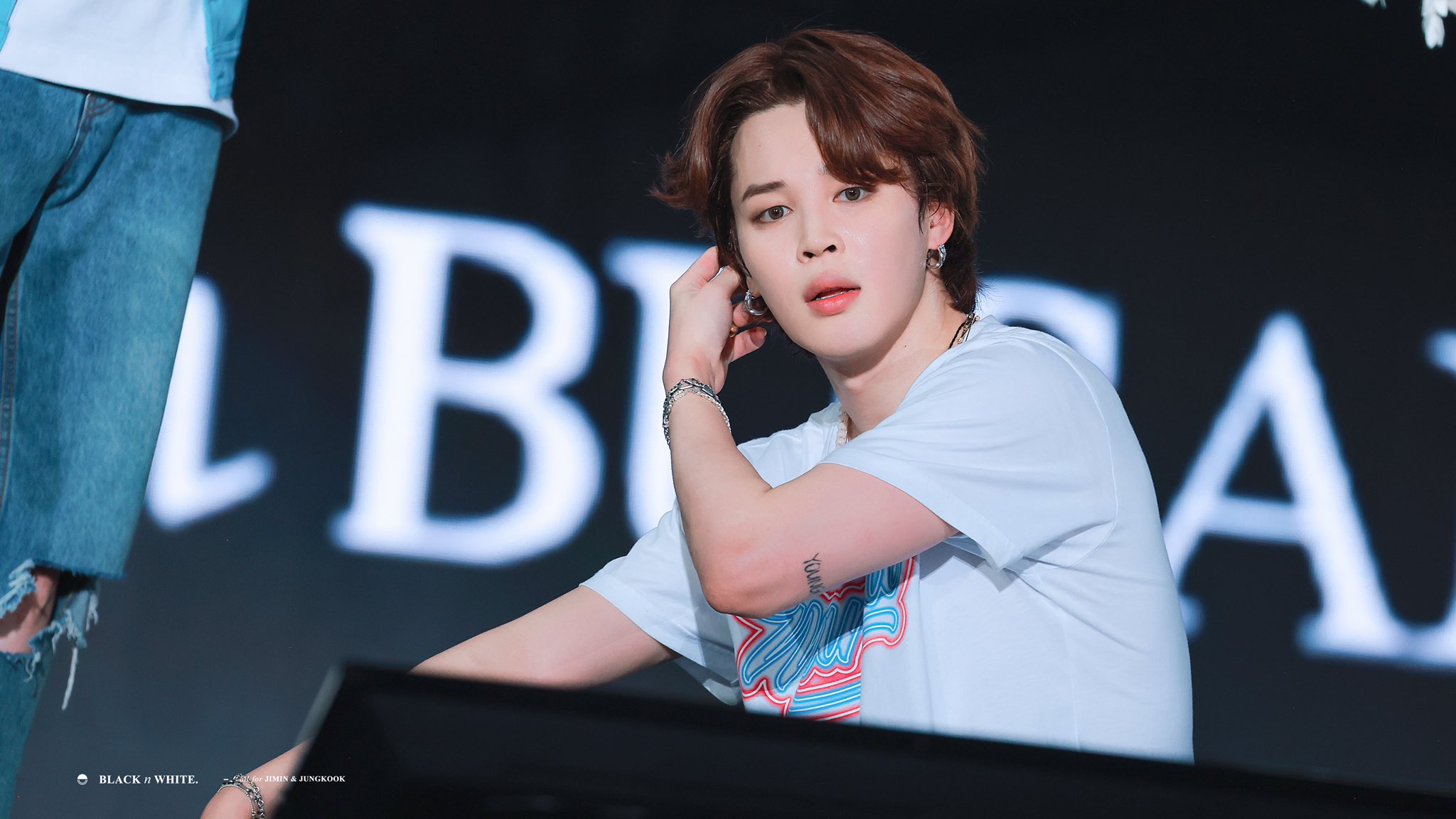 BLACK N WHITE on Twitter: "221015 YTC HD #지민 #JIMIN #방탄소년단 #BTS @BTS_twt https://t.co/0vPHRPFMf6 ...