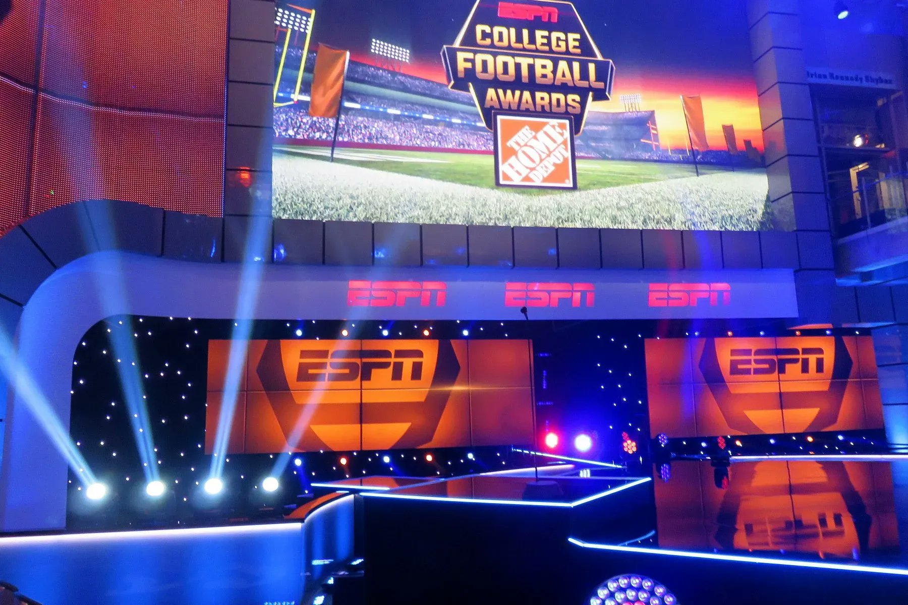 Biletnikoff Award on Twitter: Biletnikoff Award on Twitter: