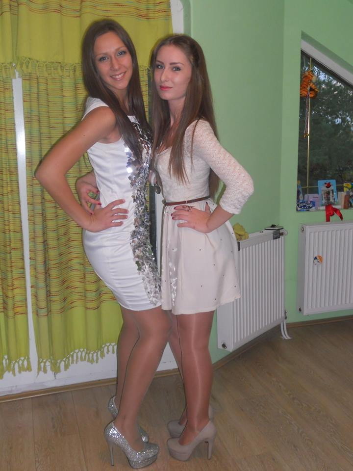 Amateur Pantyhose On Twitter Girlfriends Posing In Their High Heels