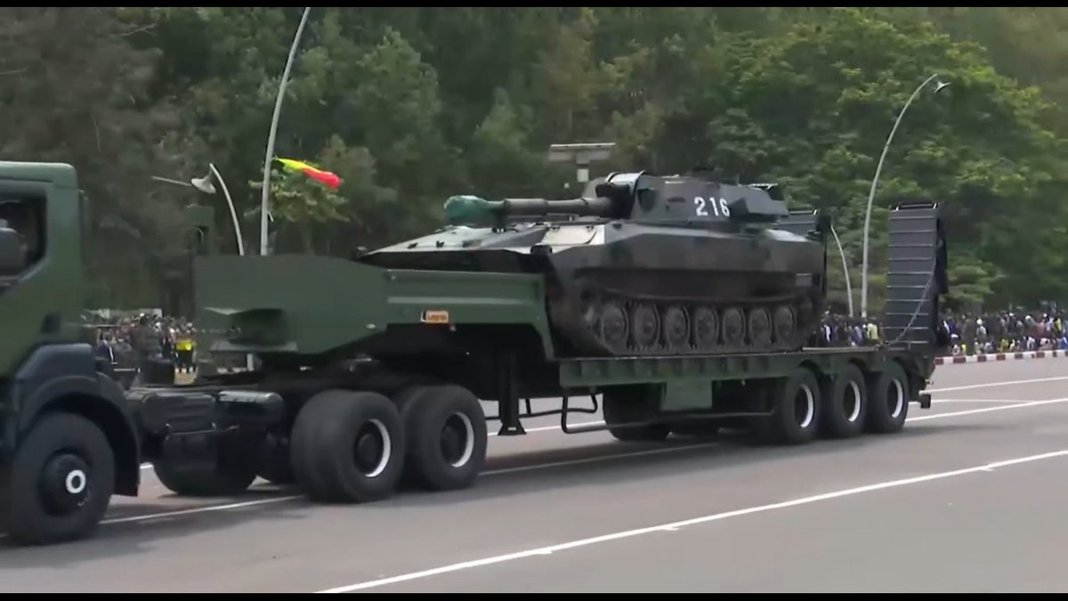 Hammer Of War on Twitter: "Picture of a soviet made 122 mm 2S1 Gvozdika self propelled howitzer ...