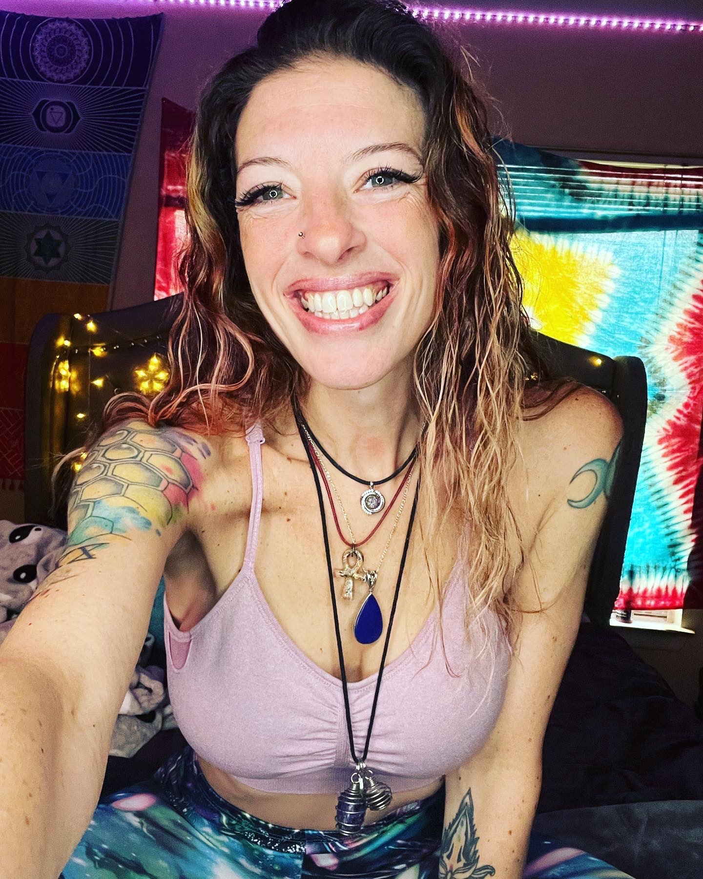 Angela Rockstar (Kintsugi era) on Twitter: "Good Morning Happy November 💖 https://t.co ...