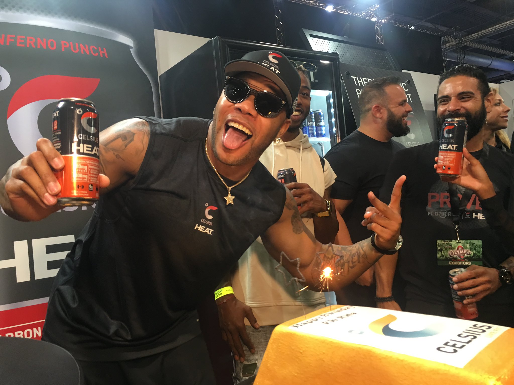 FLO RIDA on Twitter: "Show me how fit y’all been living by sending me any pics, videos ...