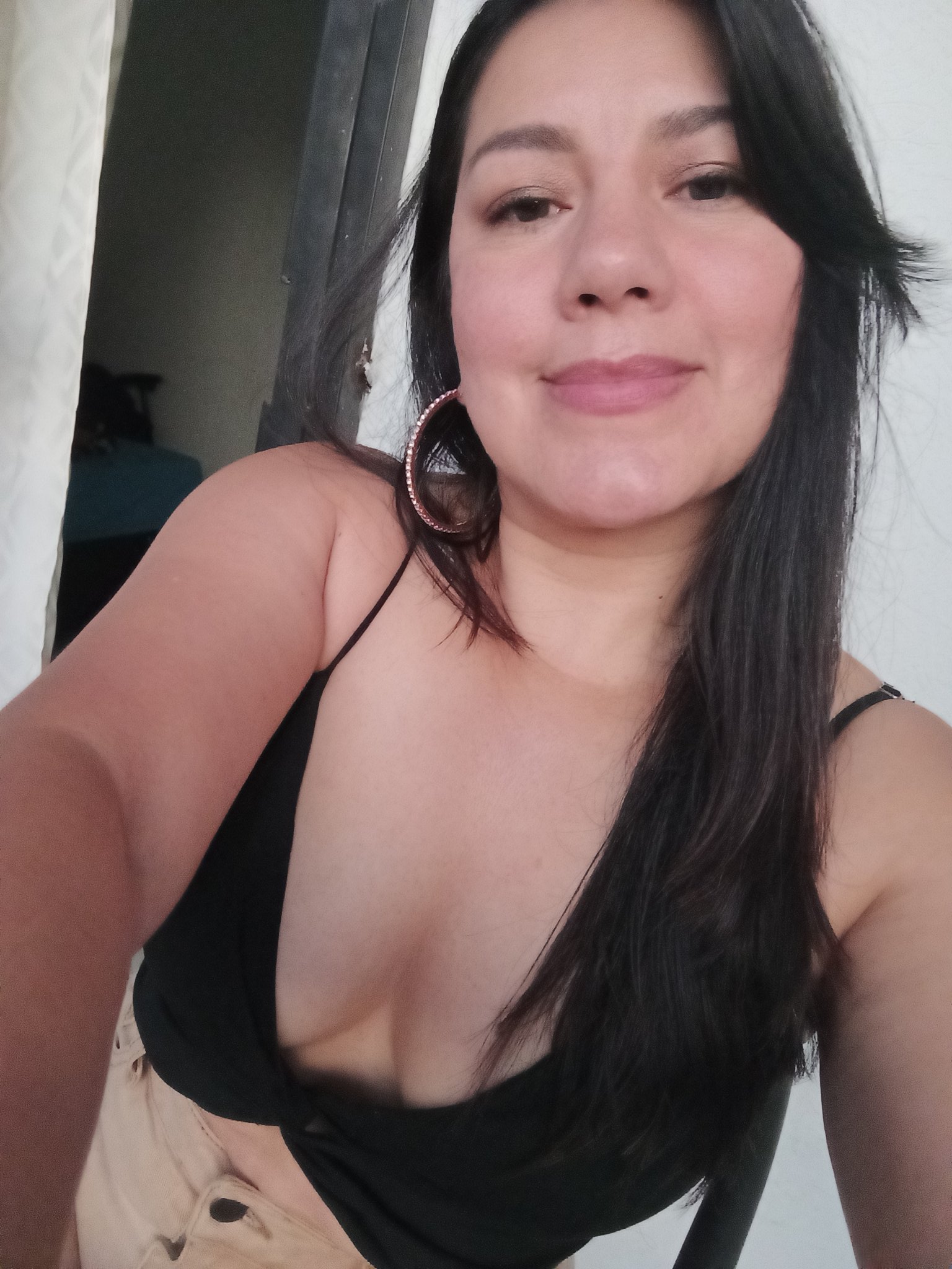 Alejita Pics on Twitter: "Qué hachen?🥰 https://t.co/cpaMS7wuM8" / Twitter