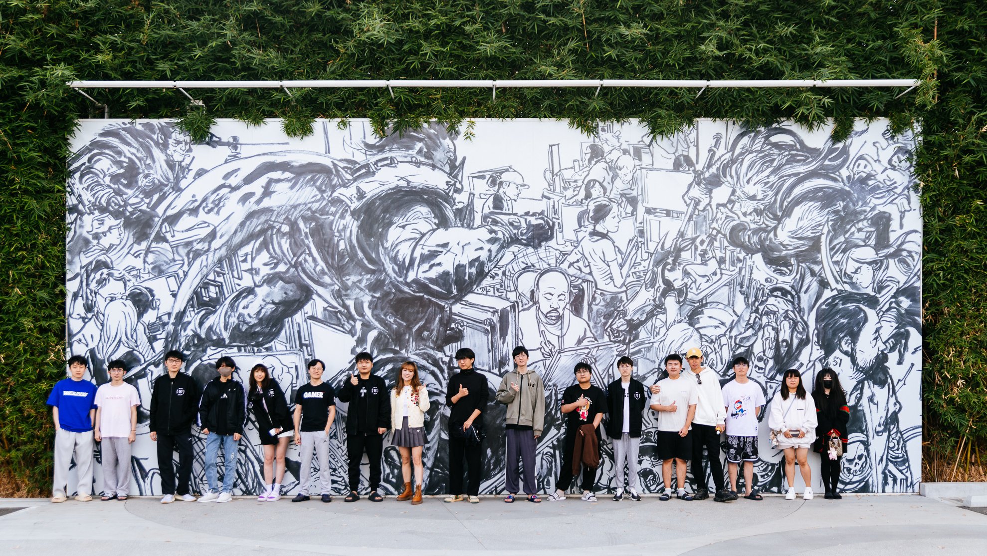 Life @ Riot on Twitter: "Today we had a special visit from members of @EDG_Edward and @RNG! 🫡 We ...