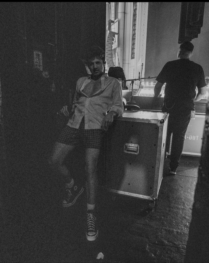 charlie puth’s feet @charlieputhfeet - Twitter Profile | Sotwe