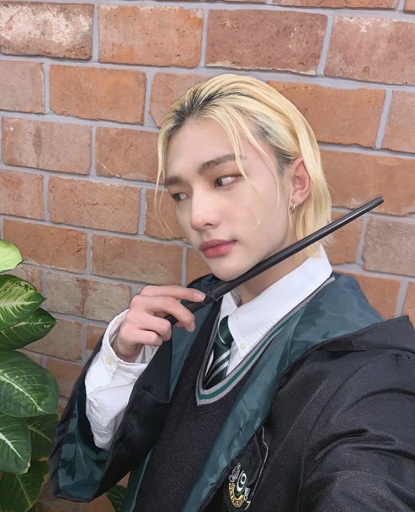 hourly hyunjin on Twitter: hourly hyunjin on Twitter: