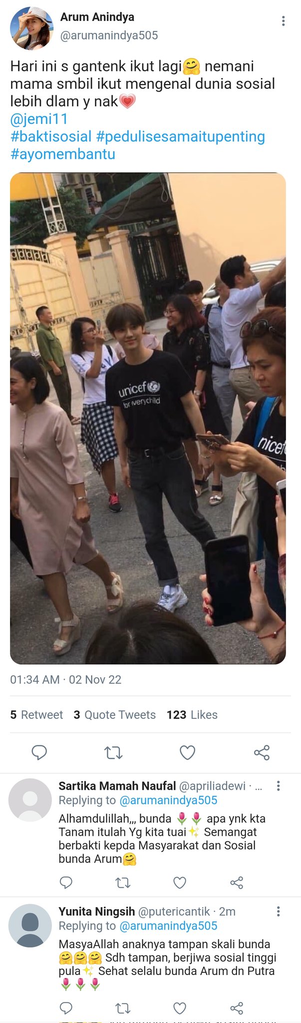 arsyi | AU JM DEBUT on Twitter: "04 who is she? https://t.co/SplHKB7Imb" / Twitter