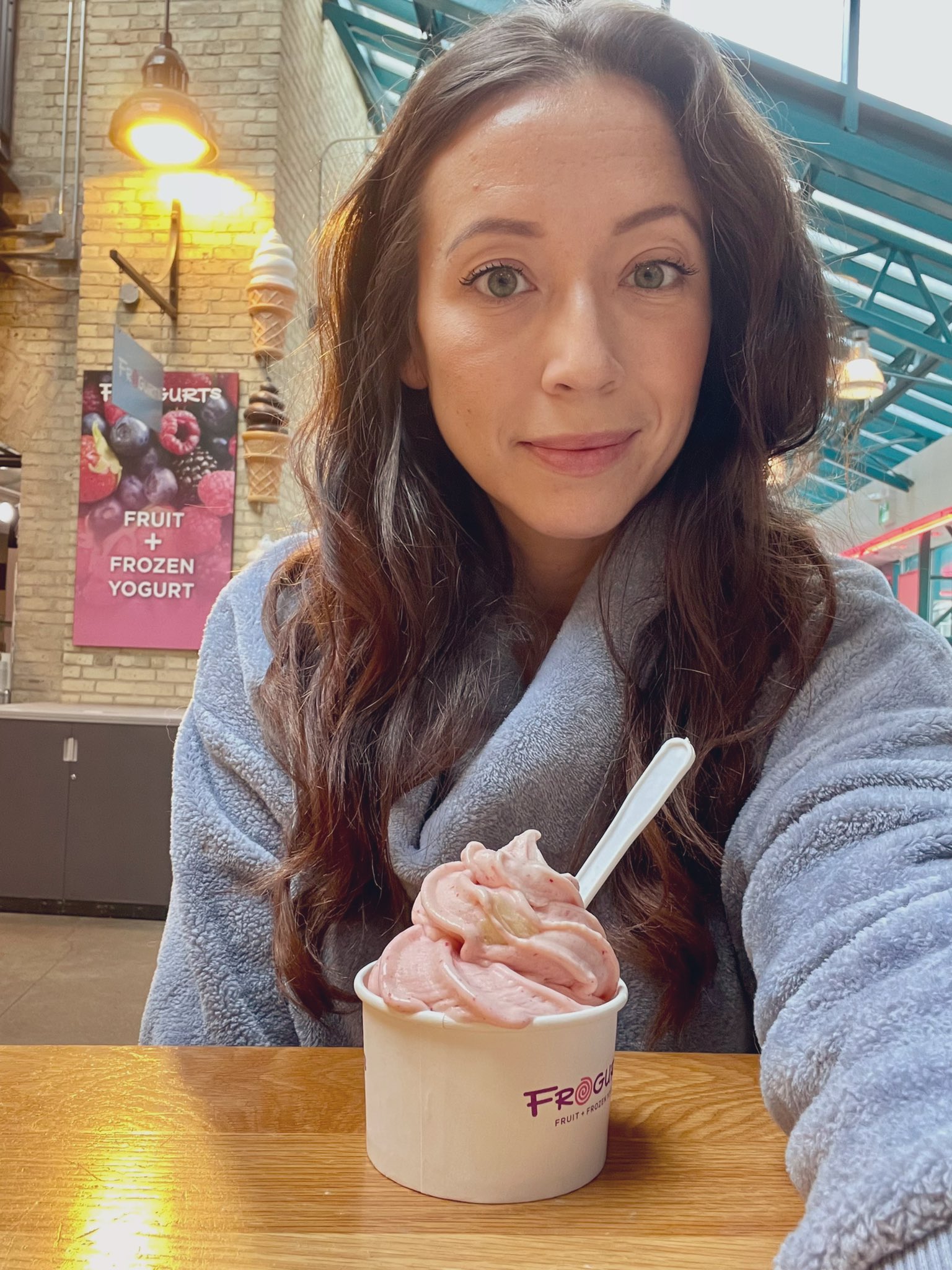 Ghost Rider 🇨🇦 on Twitter: "Froyo date with myself https://t.co/IMedROVYk4" / Twitter