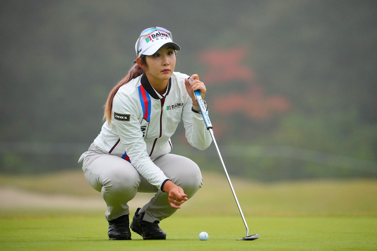 日本女子プロゴルフ協会(JLPGA) on Twitter: "#TOTOジャパンクラシック🏆｜#Round1 選手たちの様子をお届けします🏌️‍♀️ #ｾｷﾕｳﾃｨﾝ #高橋彩華 #ペソンウ ...
