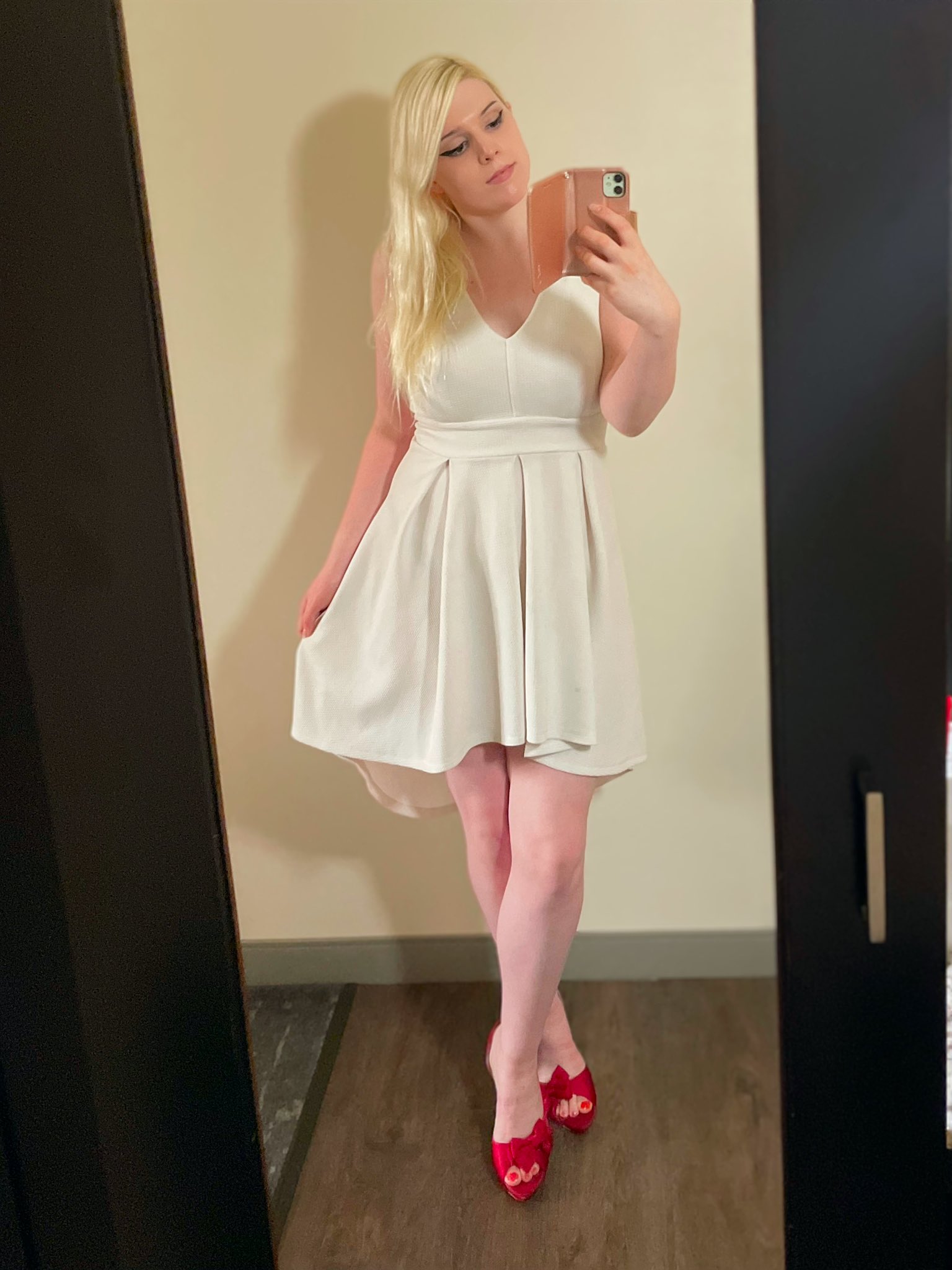 🏳️‍⚧️ Amanda Rae 🏳️‍⚧️ on Twitter: "Are these heels cute? 😋👣 https://t.co/6ksFkCcywj" / Twitter