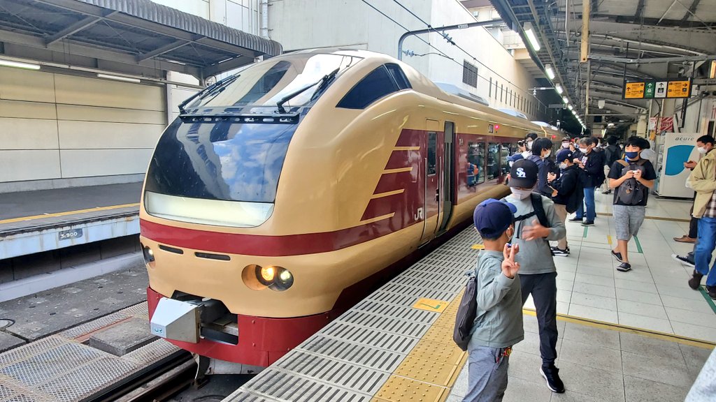 たなゆう交通局 on Twitter: "特急とき号に乗車して新潟駅へ！ 車両はE653系国鉄色。沢山の鉄道ファンが乗っています😄 上野駅から新潟駅までの所要時間は5時間超え！かなりの長時間 ...