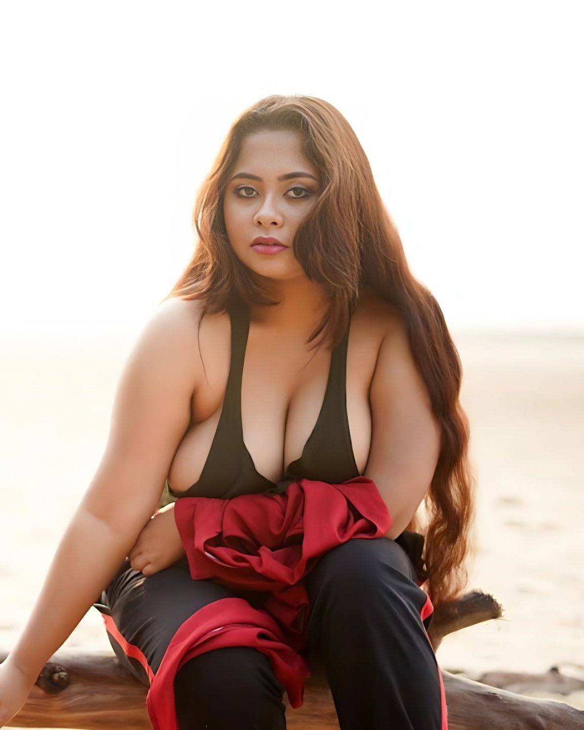 on Twitter: "Parna #TrendingNow #Trending #trendsonfire #sexy #Share #ThatThat #thatgirl #hot # ...