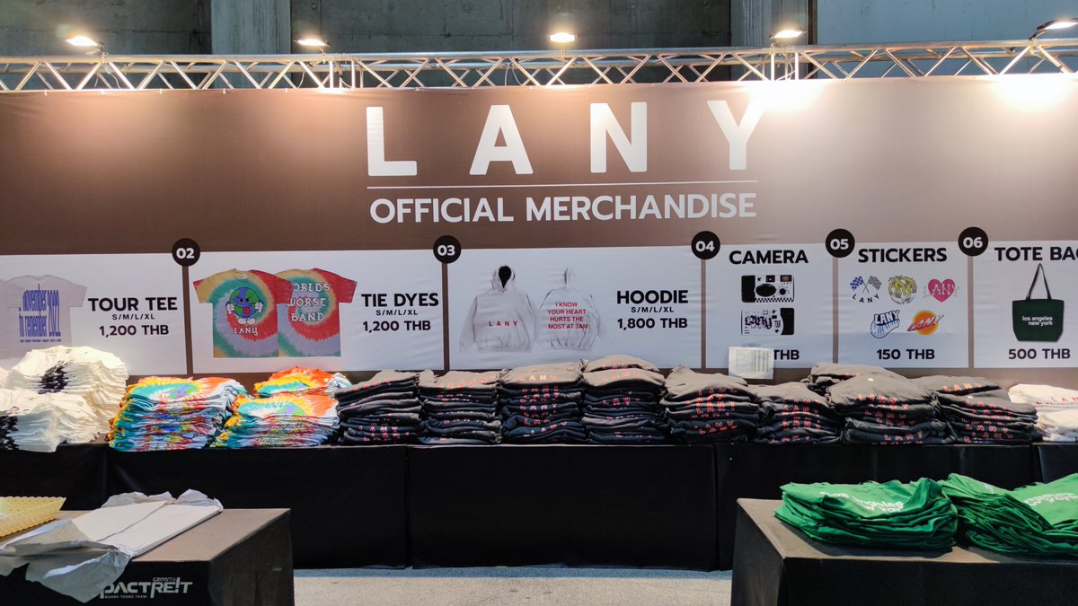 🥳มาส่องด่วน ใครไปคอนเสิร์ต #LANY วันนี้ต้องมาช้อป LANY Official ...