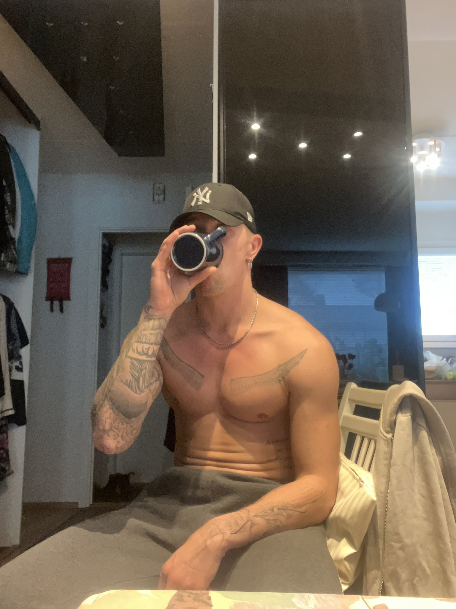 tomi mikael lappi on Twitter: "Me in eclipse season https://t.co/yYXb3yIy44" / Twitter