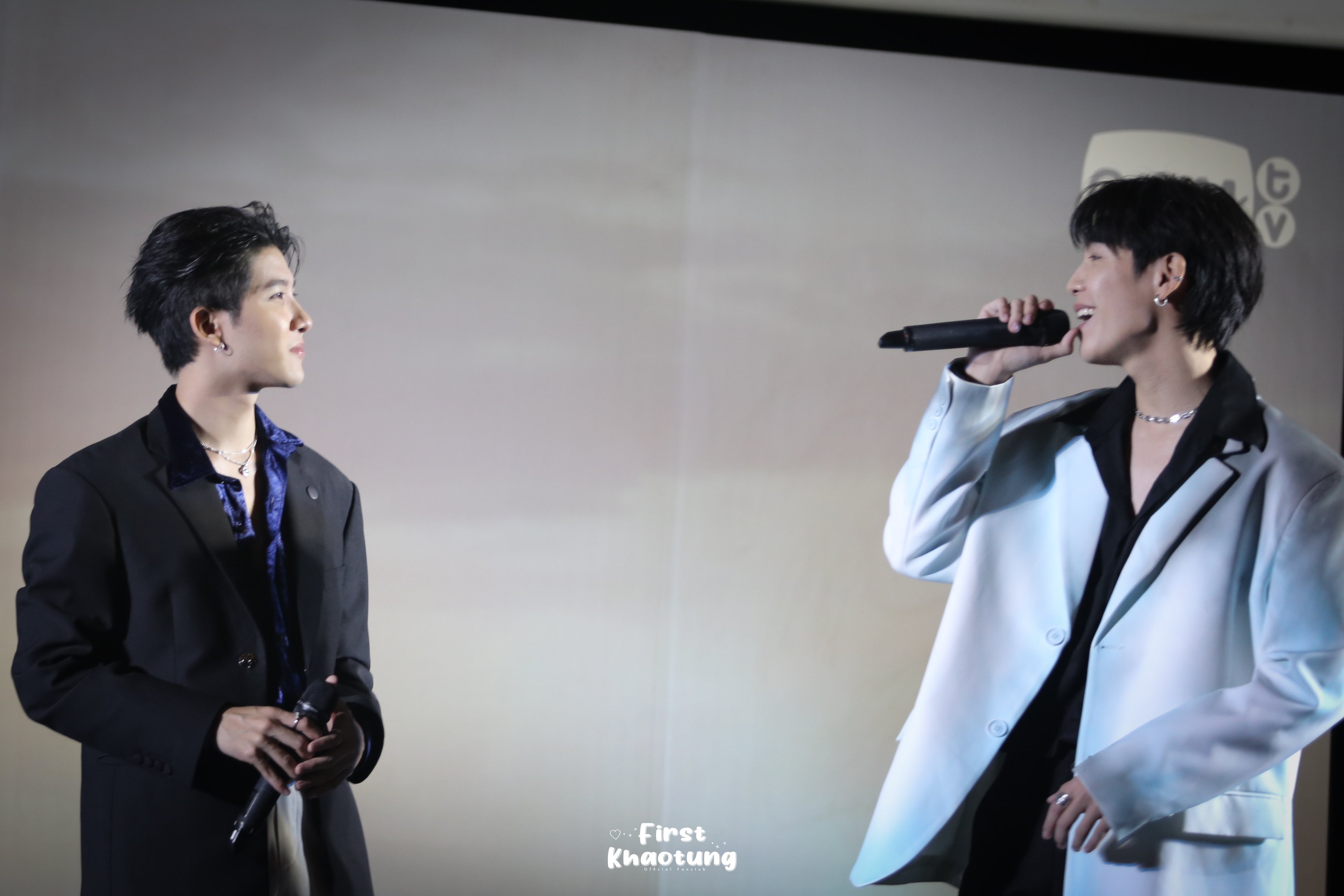 FirstKhaotung Official 🐈🐈‍⬛ on Twitter: "ไม่ใช่แค่เชียร์อัพ แต่ภูมิใจในตัวเพื่อนเสมอ 👍🏻 #เฟิร์ส ...