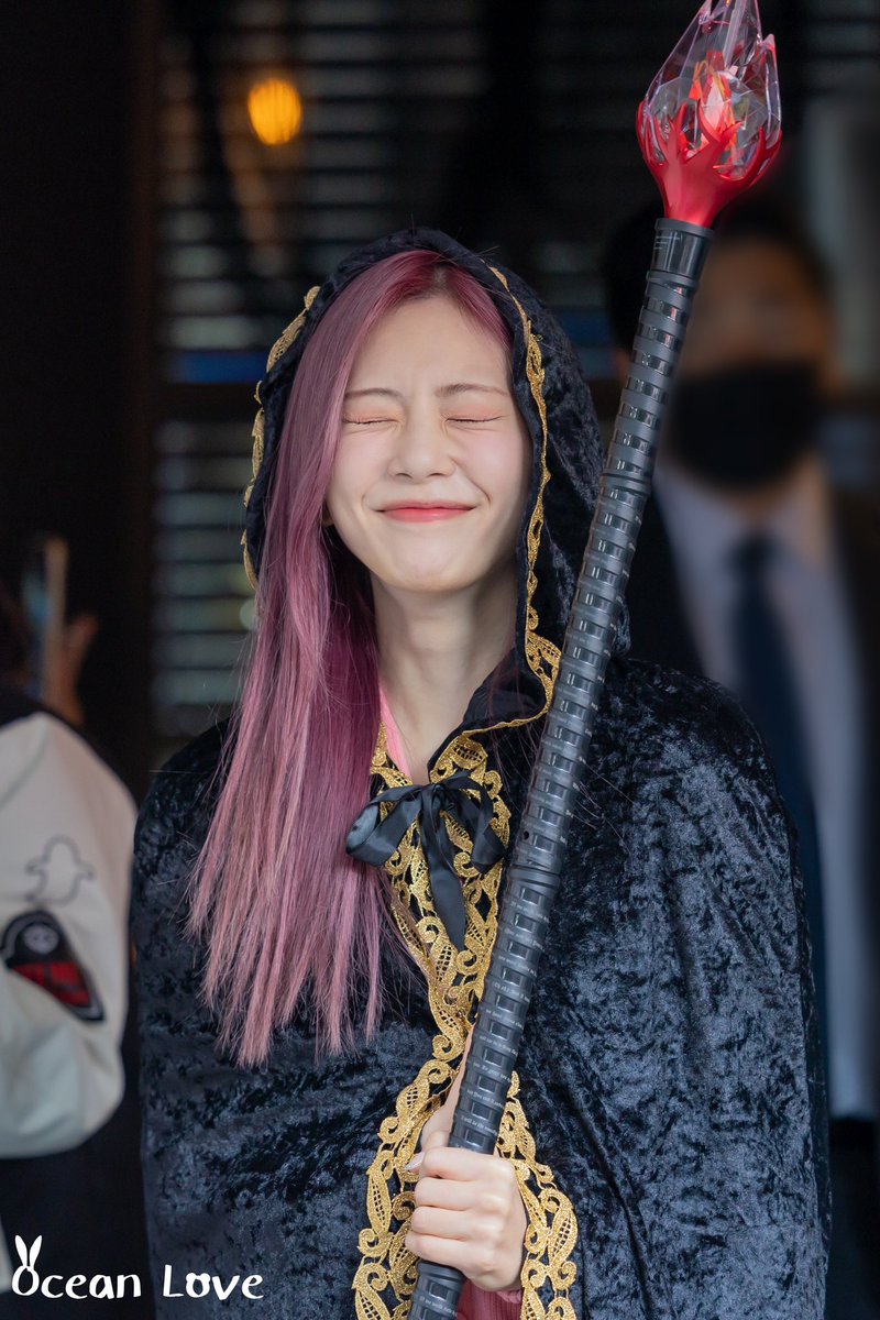 JustARandomPauline🌱 on Twitter: "RT @Nimbus_8000: Our Bunny coven leader wants us to keep using ...