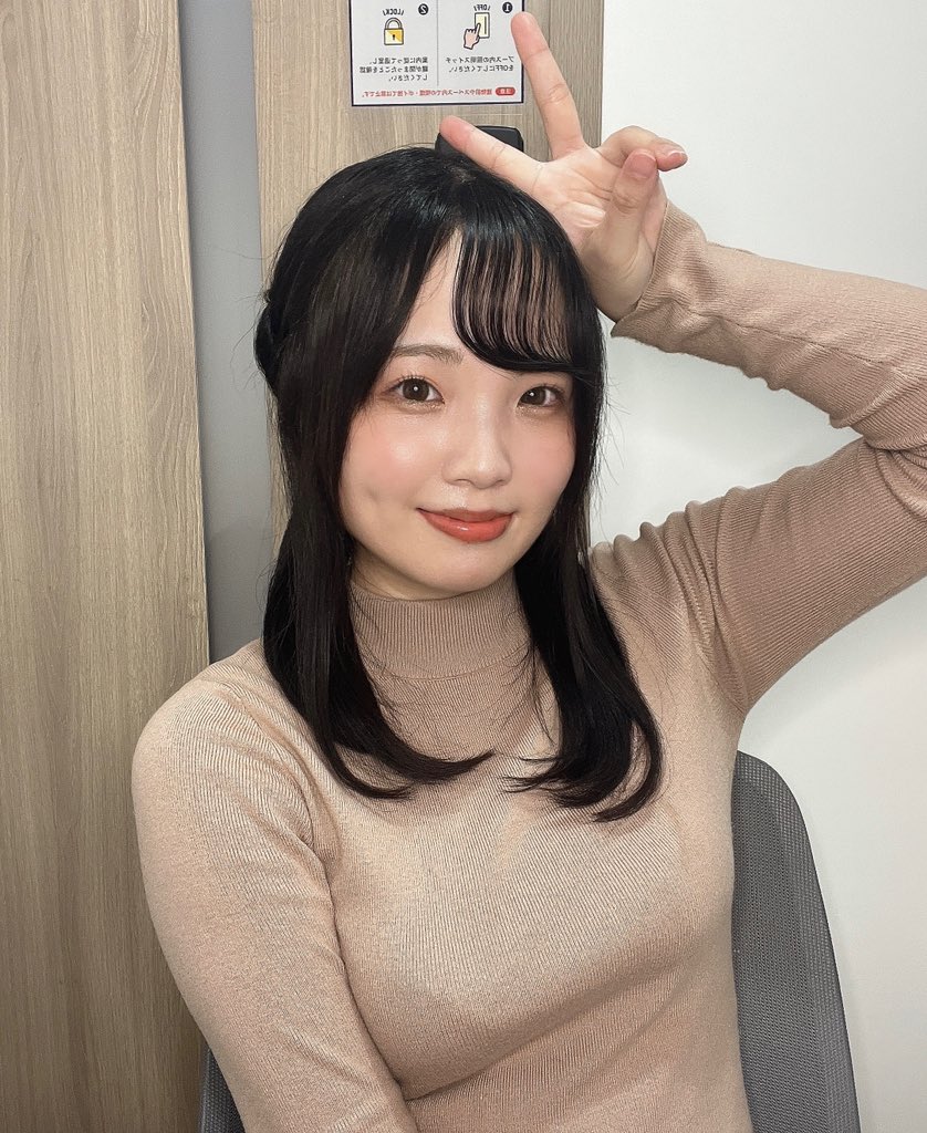 泉田栞 on Twitter: "配信来てくださった方ありがとうございました🐸 今終わったばかりなんですけど、記憶飛んでて何話したか覚えてないです💦 また明日も21:00〜22:00で配信する ...