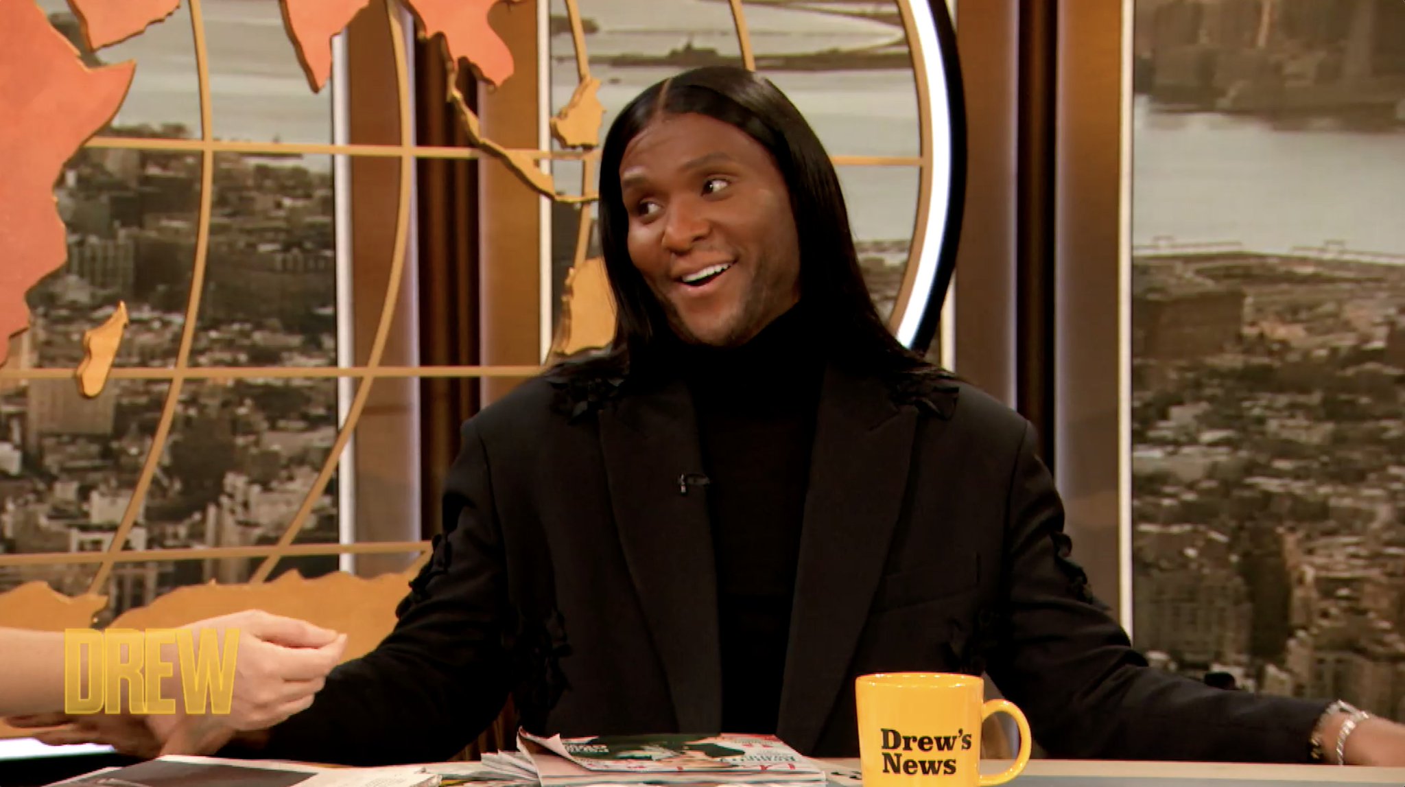 The Drew Barrymore Show On Twitter Luxurylaw Joins Drews News To