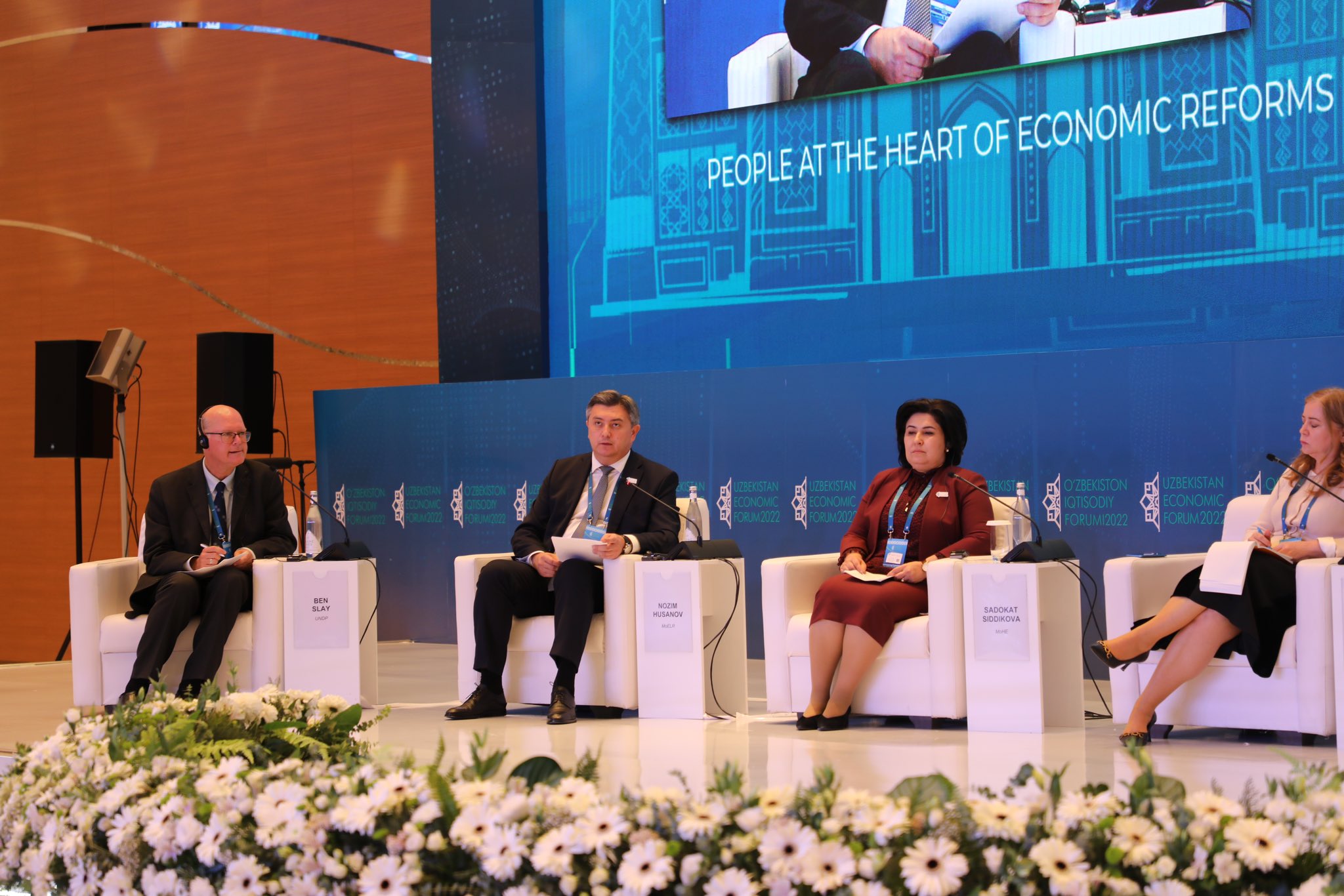 Doina Munteanu (@doina__munteanu) / Twitter