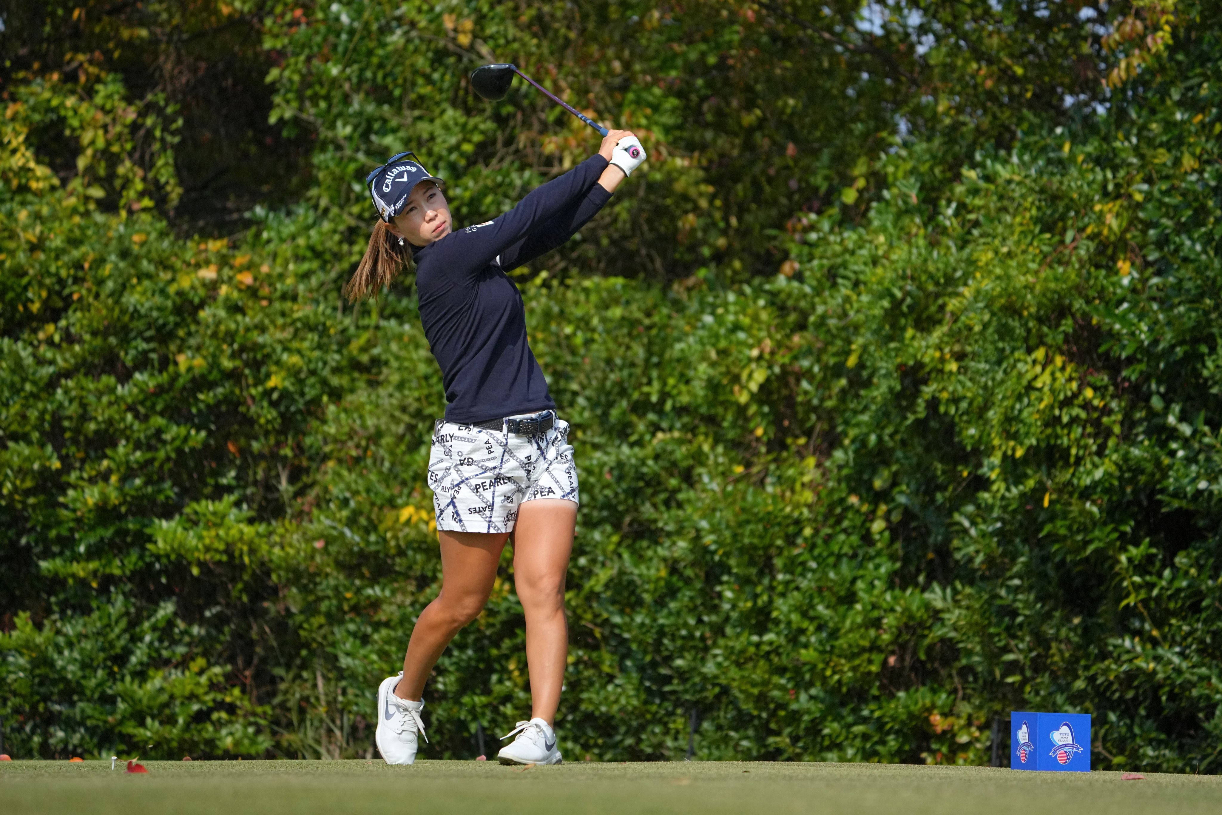 日本女子プロゴルフ協会(JLPGA) on Twitter: "#TOTOジャパンクラシック🏆｜#Round2 大会初日を首位タイで終えた #上田桃子 🏌️‍♀️ 大会2日目も5バーディーを ...