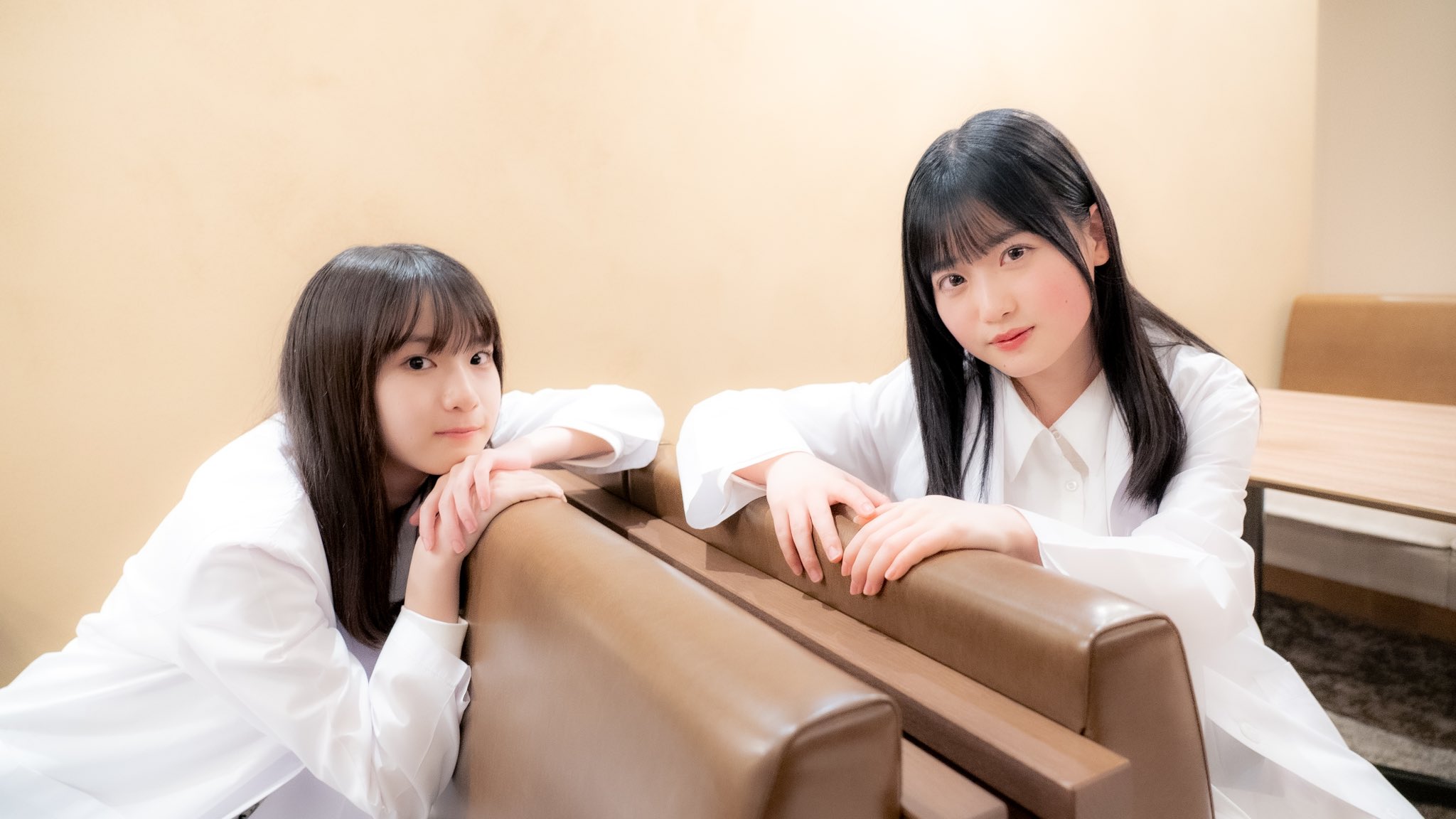 「AKB48 17研究所！」公式 on Twitter: "#AKB17研究所 第13回配信オフショット Part6 ボケにボケまくった？？ #橋本恵理子 研究員と #布袋百椛 研究員のペア ...