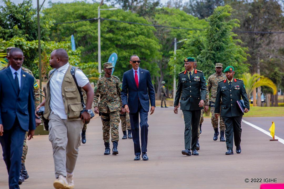 IGIHE on Twitter: "Kuri uyu wa Gatanu, Perezida Kagame, Umugaba w’Ikirenga w’Ingabo z’u Rwanda ...